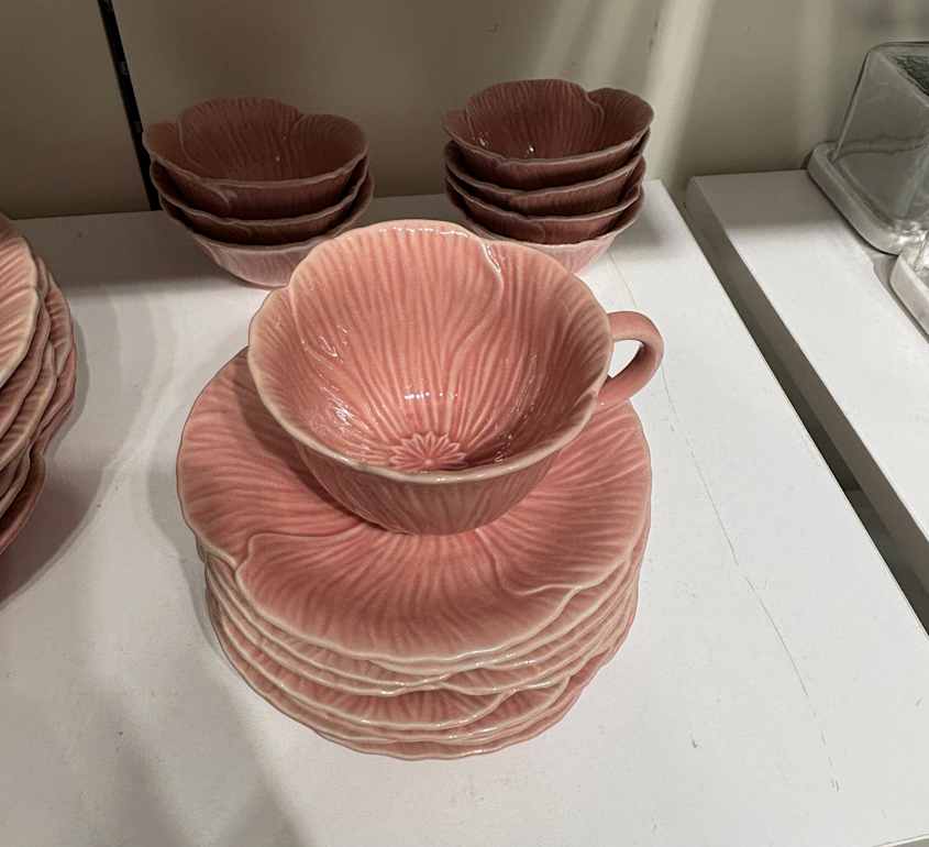 Shop $10 Cabbageware-Inspired Dishware at H&M | Apartment Therapy