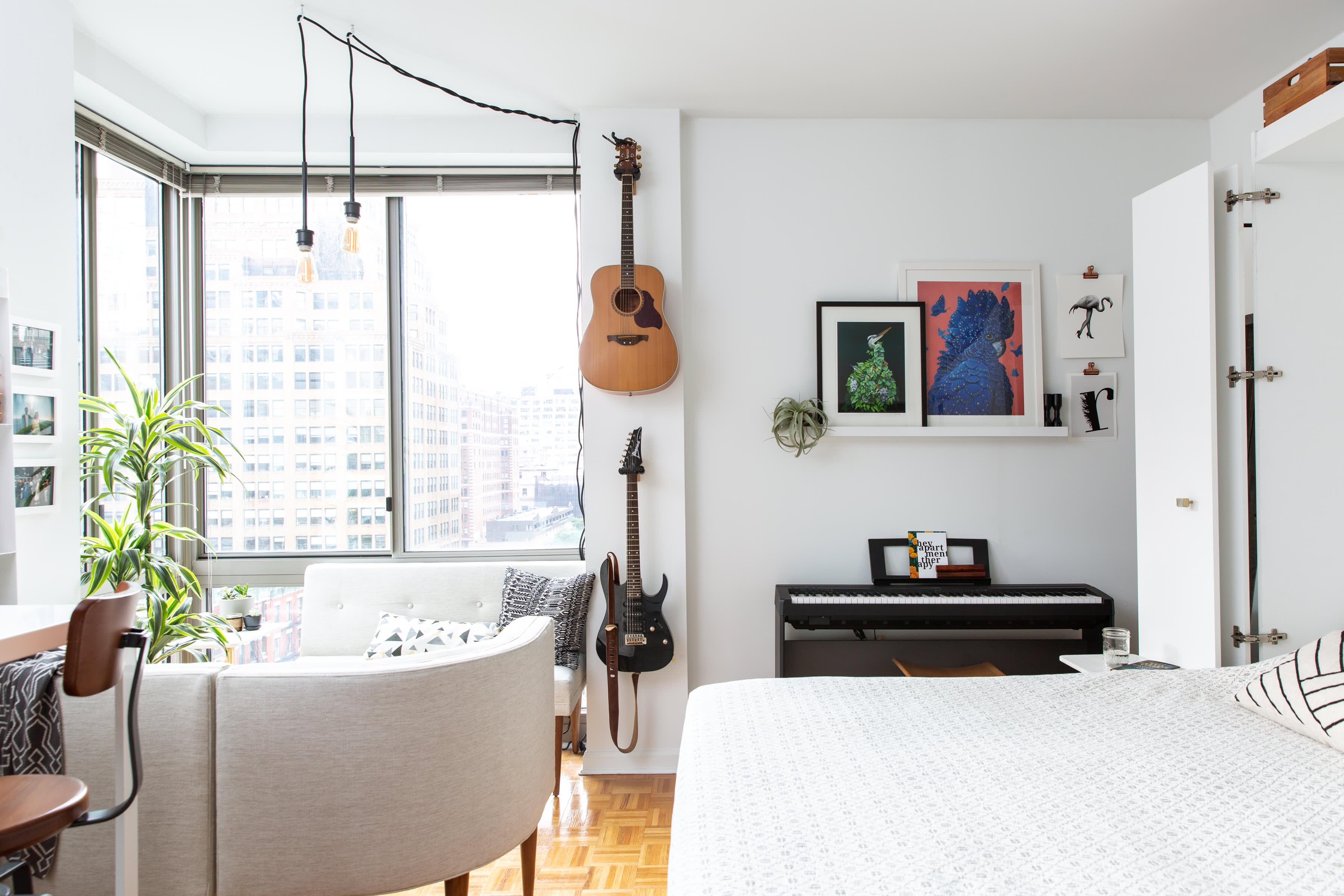 Small Space Organizing Ideas in a Tiny NYC Studio Apartment | Apartment ...