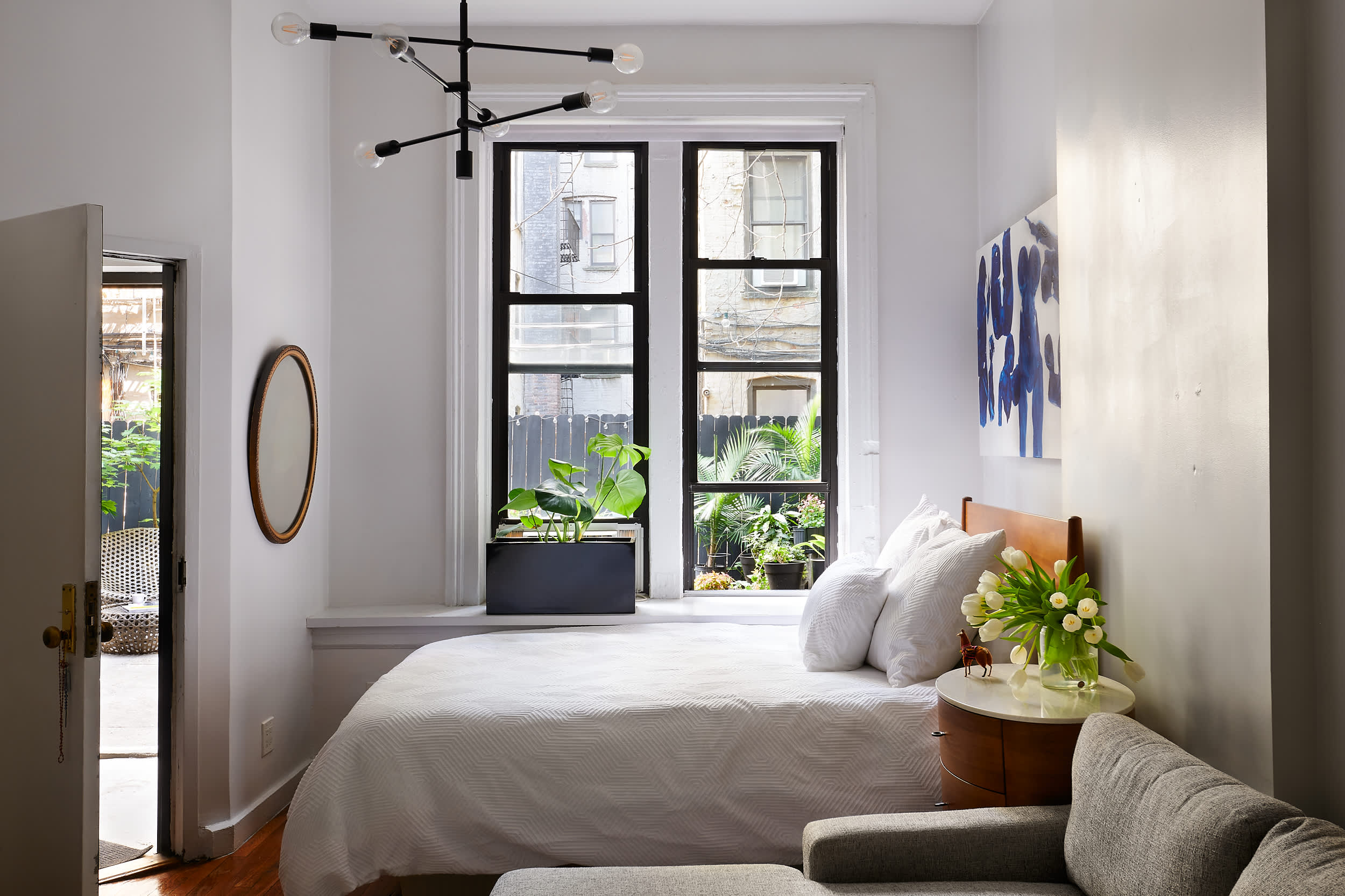 Small NYC Studio Apartment with Huge Backyard | Apartment Therapy