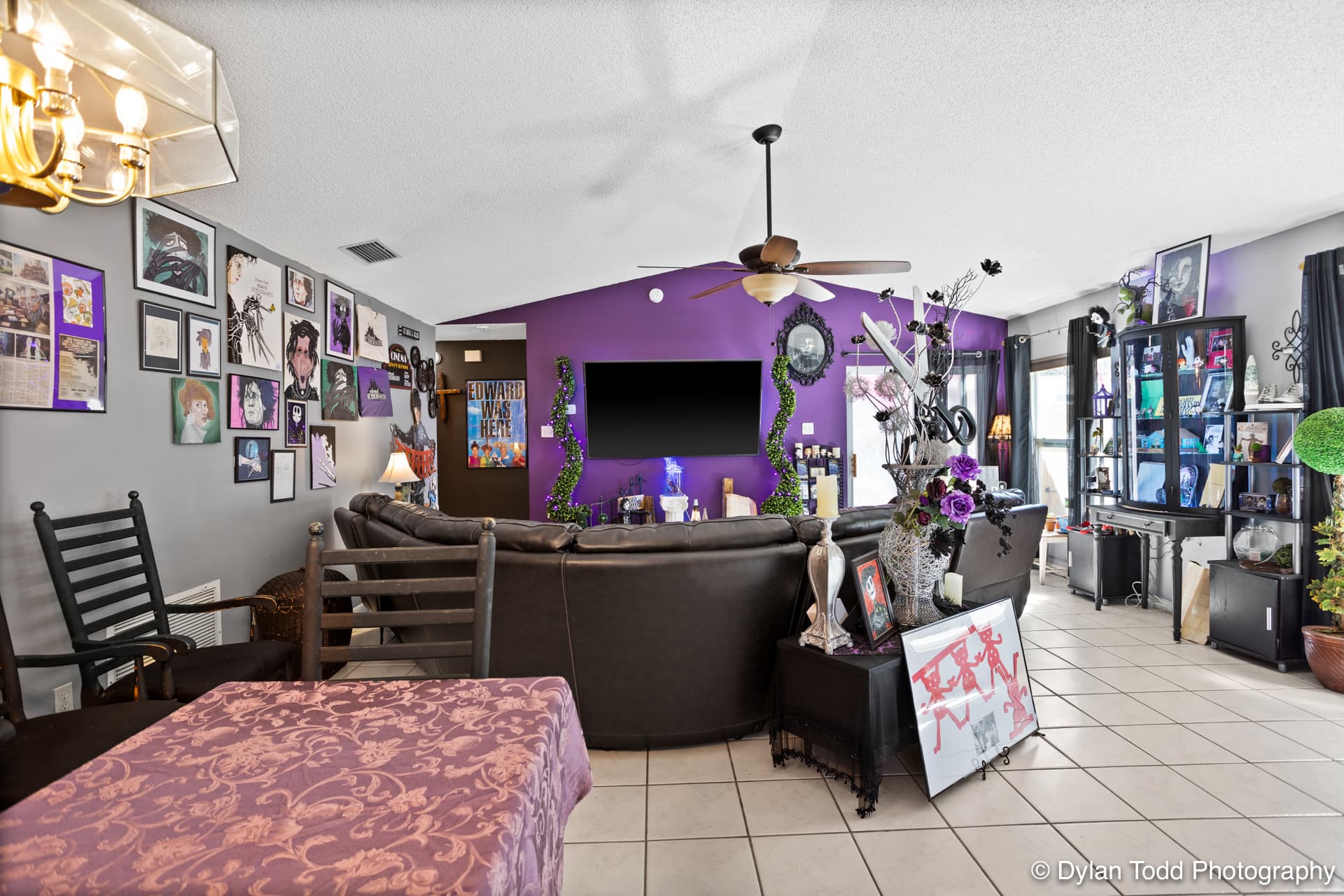 The “Edward Scissorhands” House Is on the Market, and You Can Check It ...