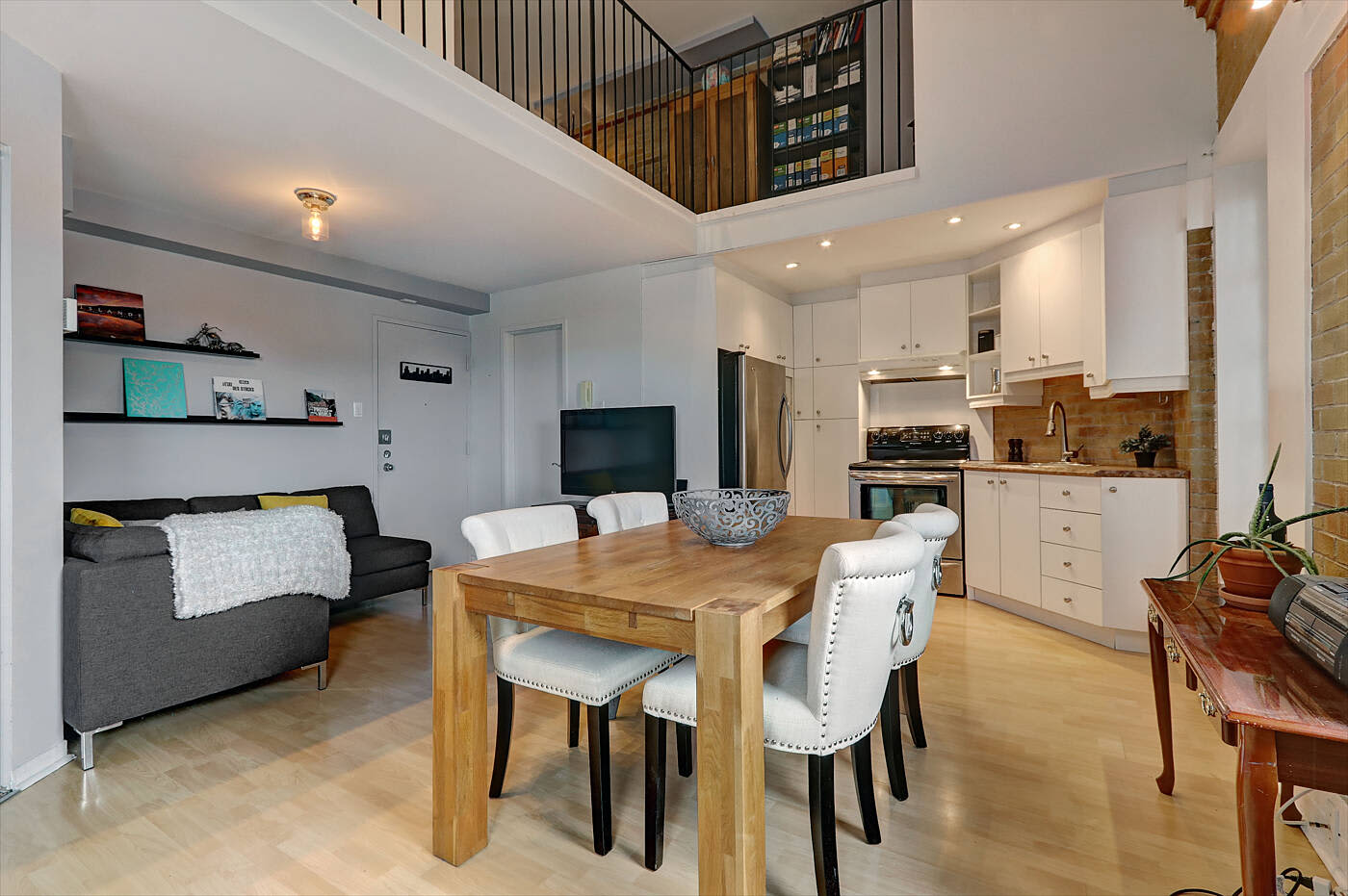 Beautiful Real Estate Listings, Homes in Canada | Apartment Therapy