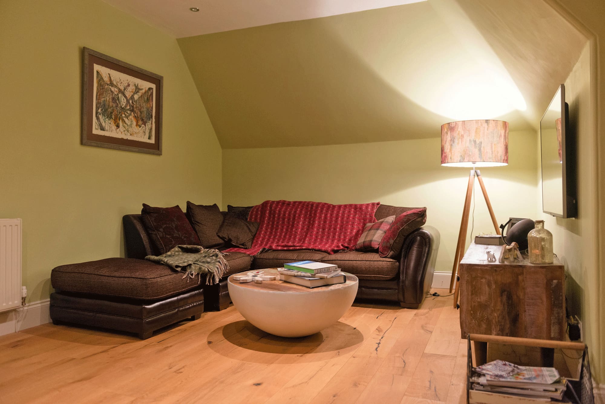 House Tour: A Colorful & Contemporary Scottish House | Apartment Therapy