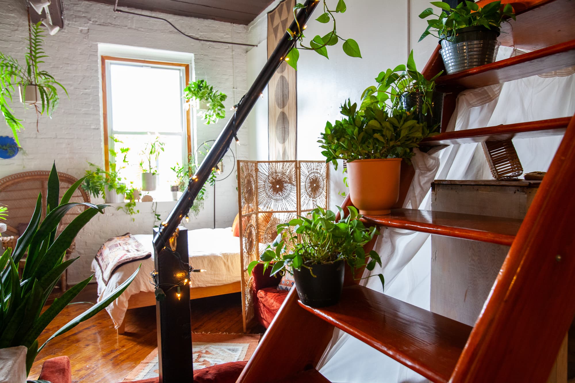 Plant-Filled Loft Decor Ideas and Photos | Apartment Therapy