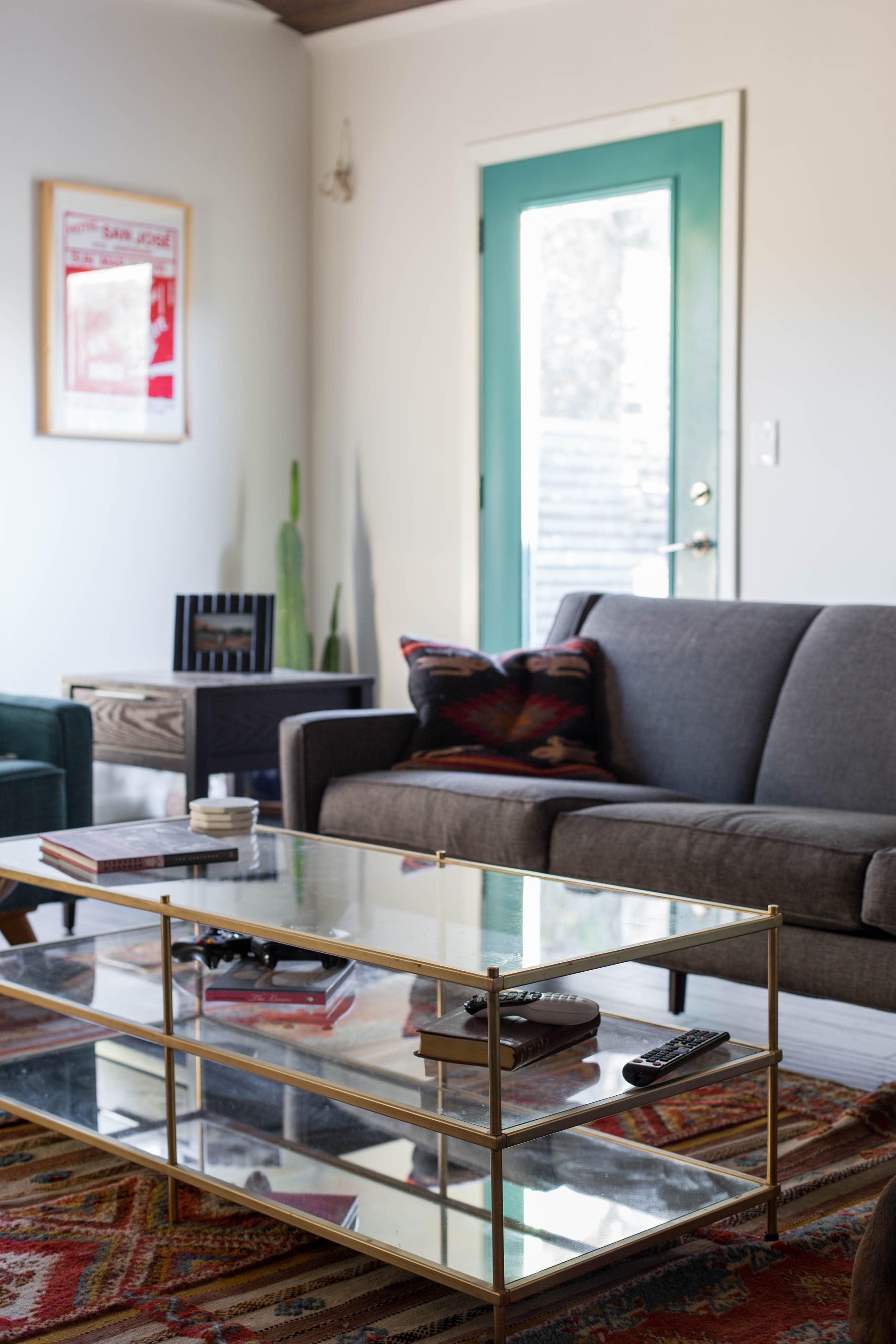 House Tour: Illustrator Becky Simpson's Quirky Austin Home | Apartment ...