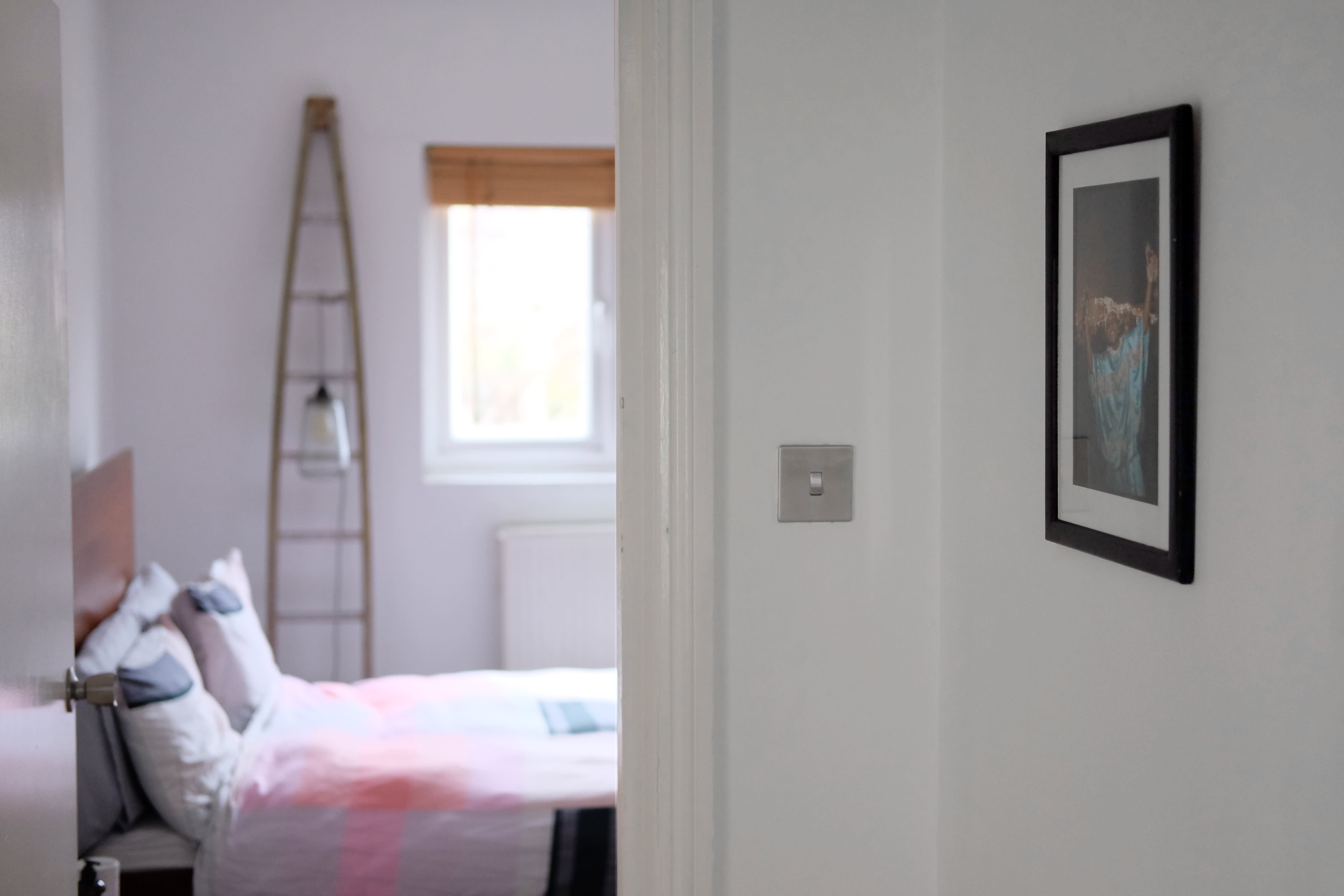 A Simple-Chic Small Flat in London | Apartment Therapy