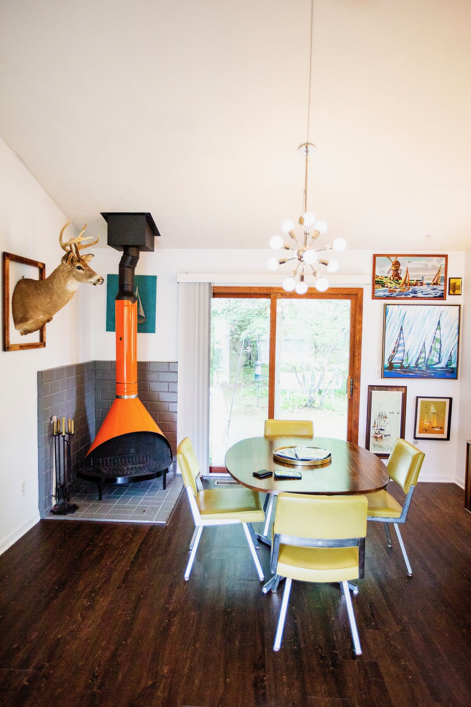 Mid-Century Modern Cute Cottage Cabin Tour | Apartment Therapy