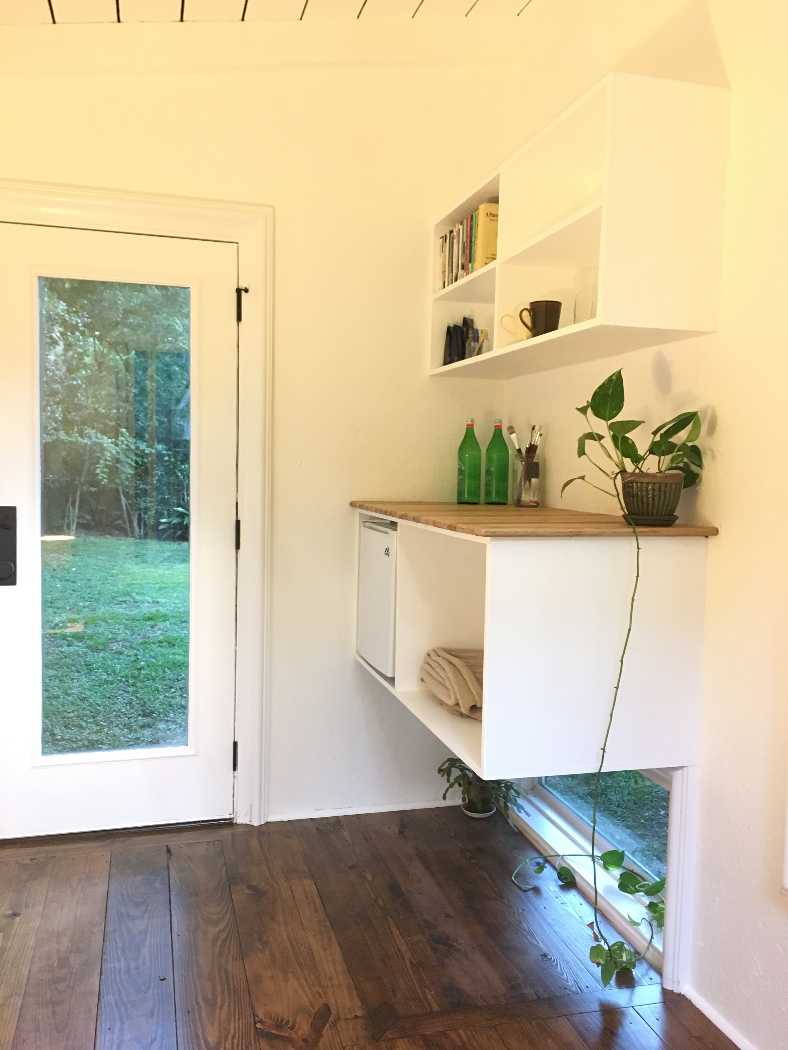 an-85-square-foot-backyard-studio-built-from-scratch-apartment-therapy