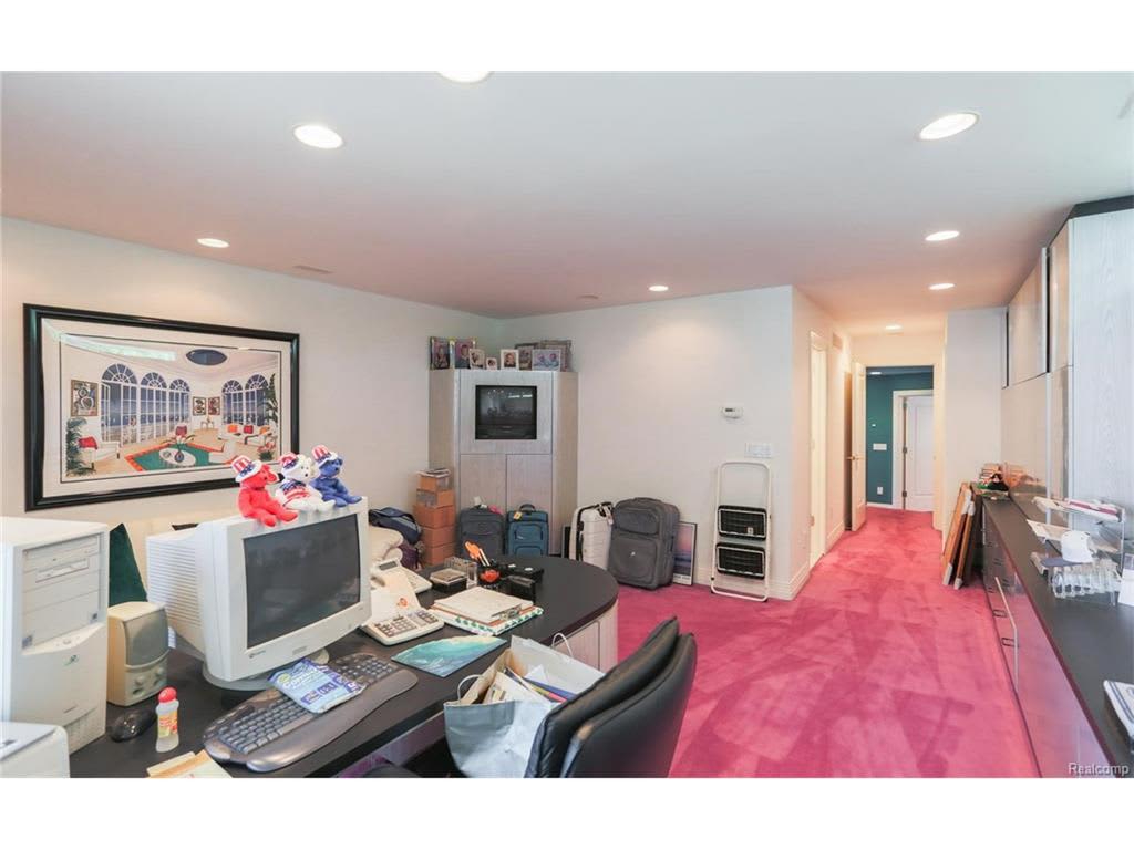 The '90s Called & They Brought You This Untouched Dream Home ...