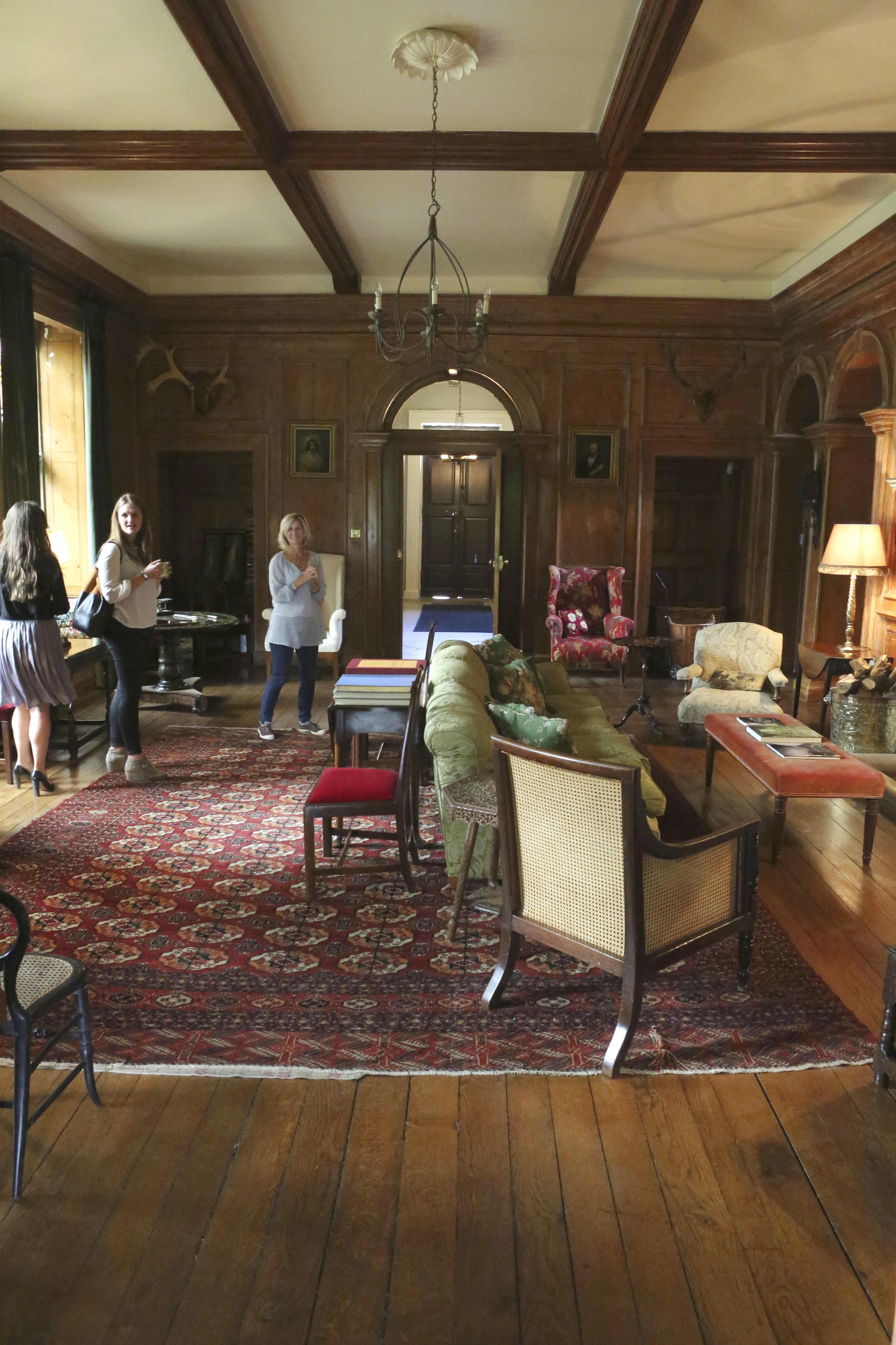 Deans Court: William & Ali’s Ancestral Home | Apartment Therapy