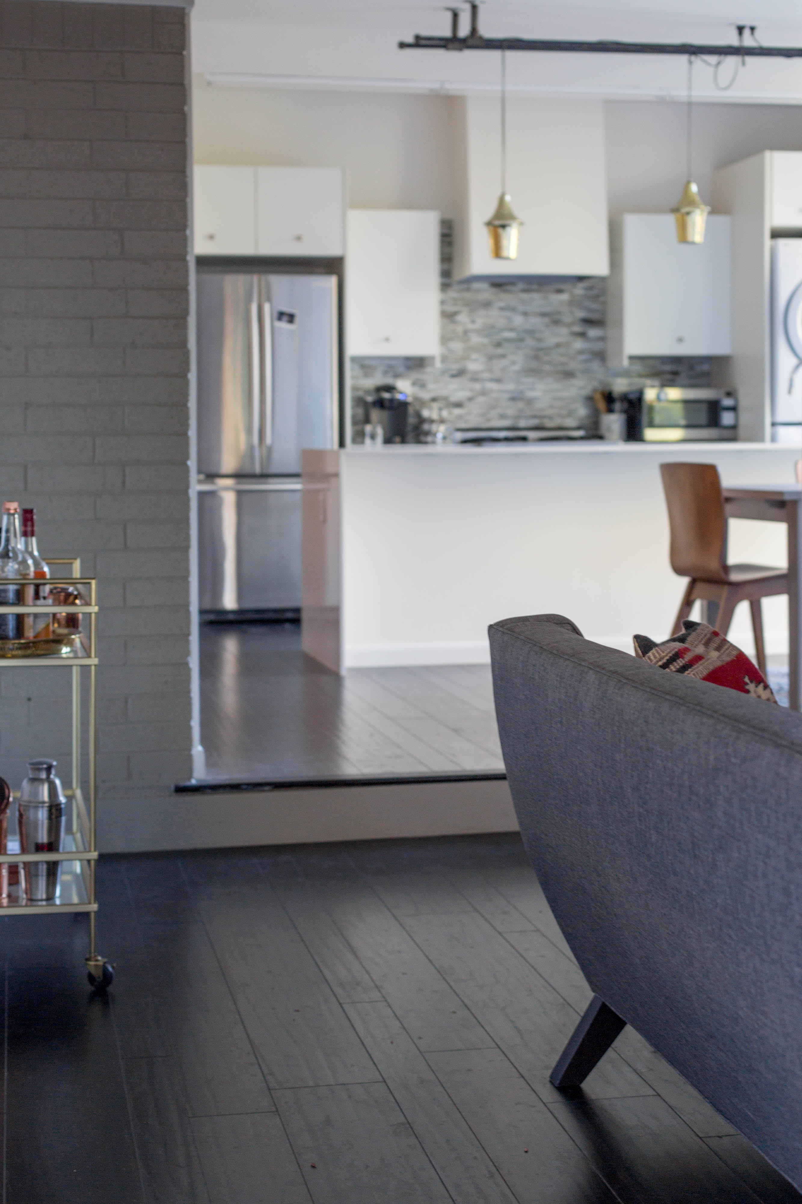 House Tour: Illustrator Becky Simpson's Quirky Austin Home | Apartment ...