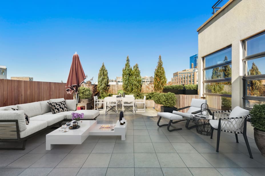 Jon Stewart’s Former NYC Penthouse Is For Sale For $20 Million ...