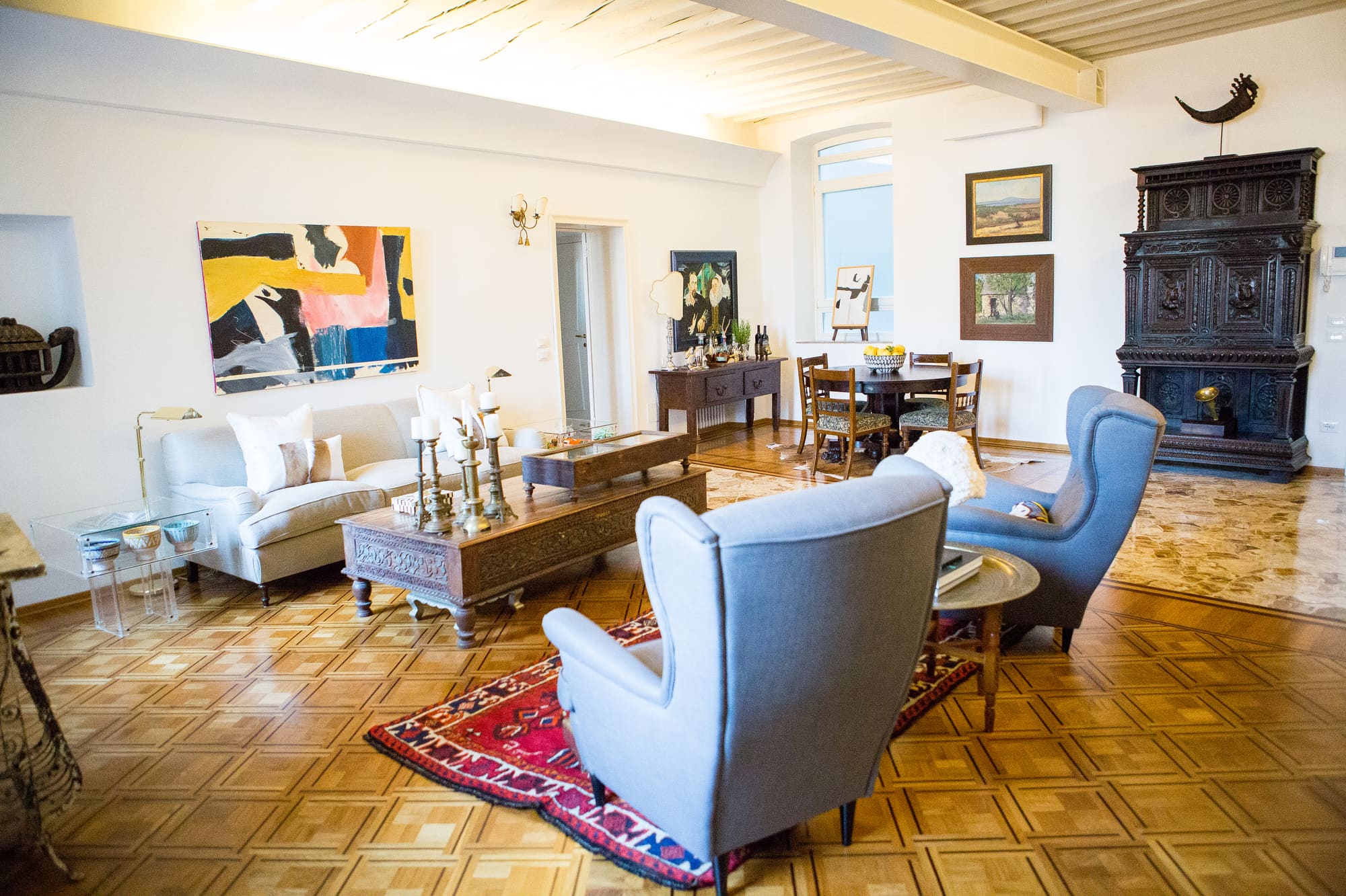 House Tour: A Global & Gorgeous Italian Apartment | Apartment Therapy