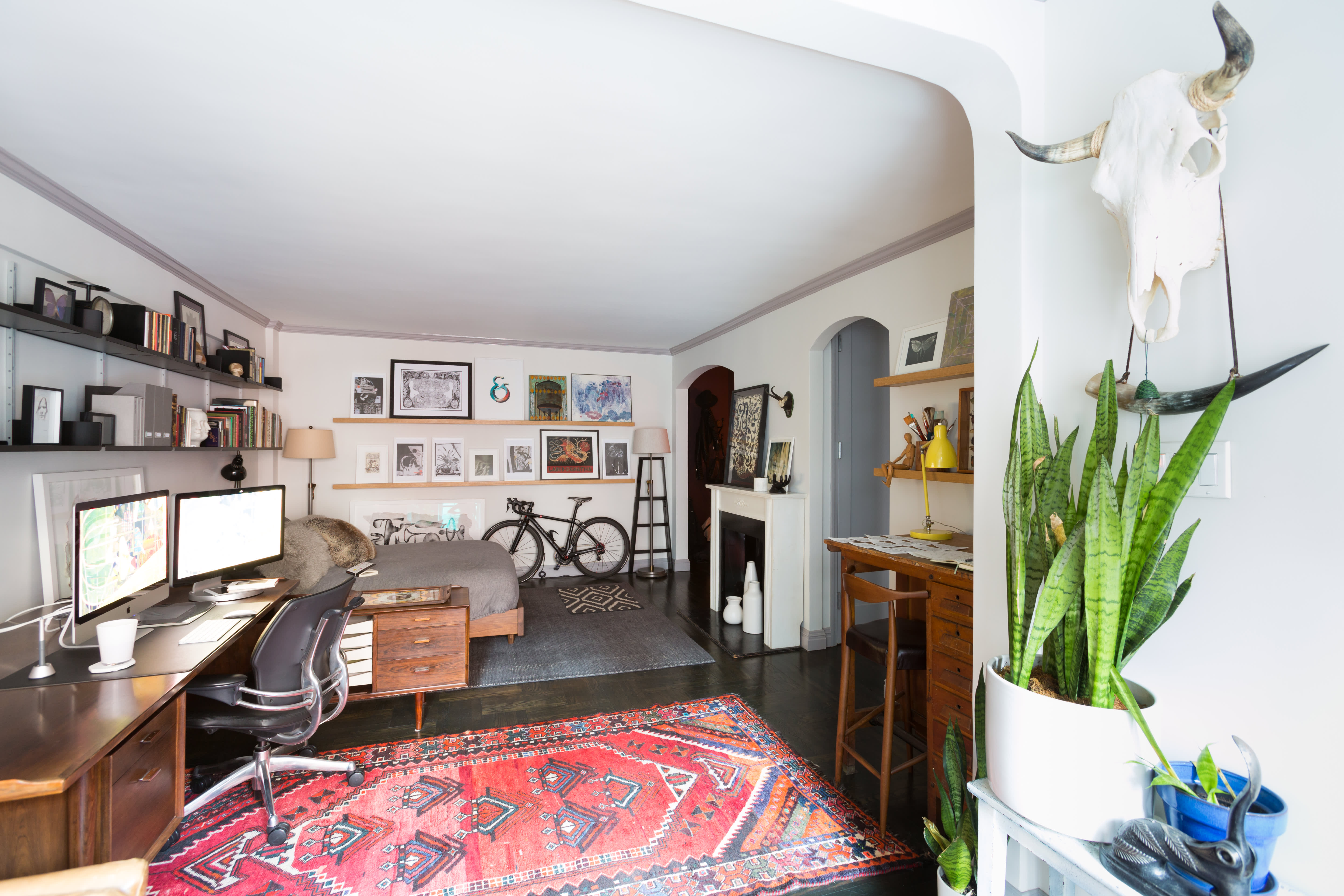 House Tour An Artist s 450 Square Foot NYC Studio Apartment Therapy