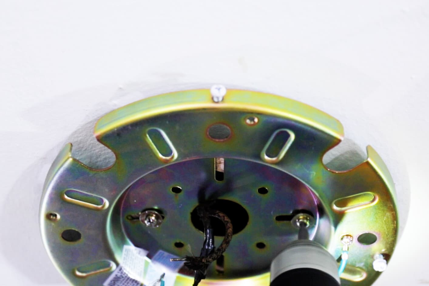 How to Install Ceiling Fans - Pictures and Video | Apartment Therapy