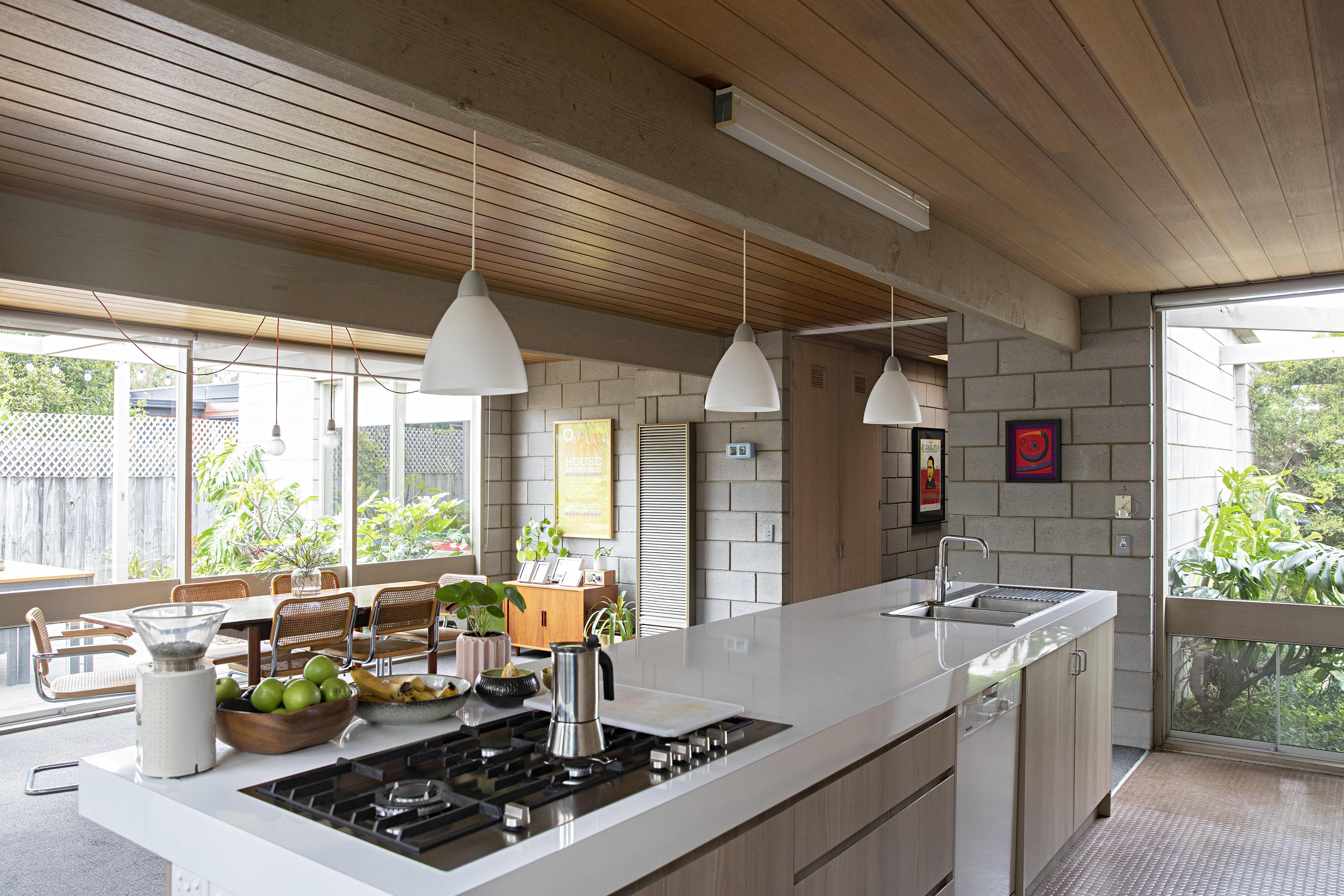 Modern Concrete Block Architecture Inspiration | Apartment Therapy