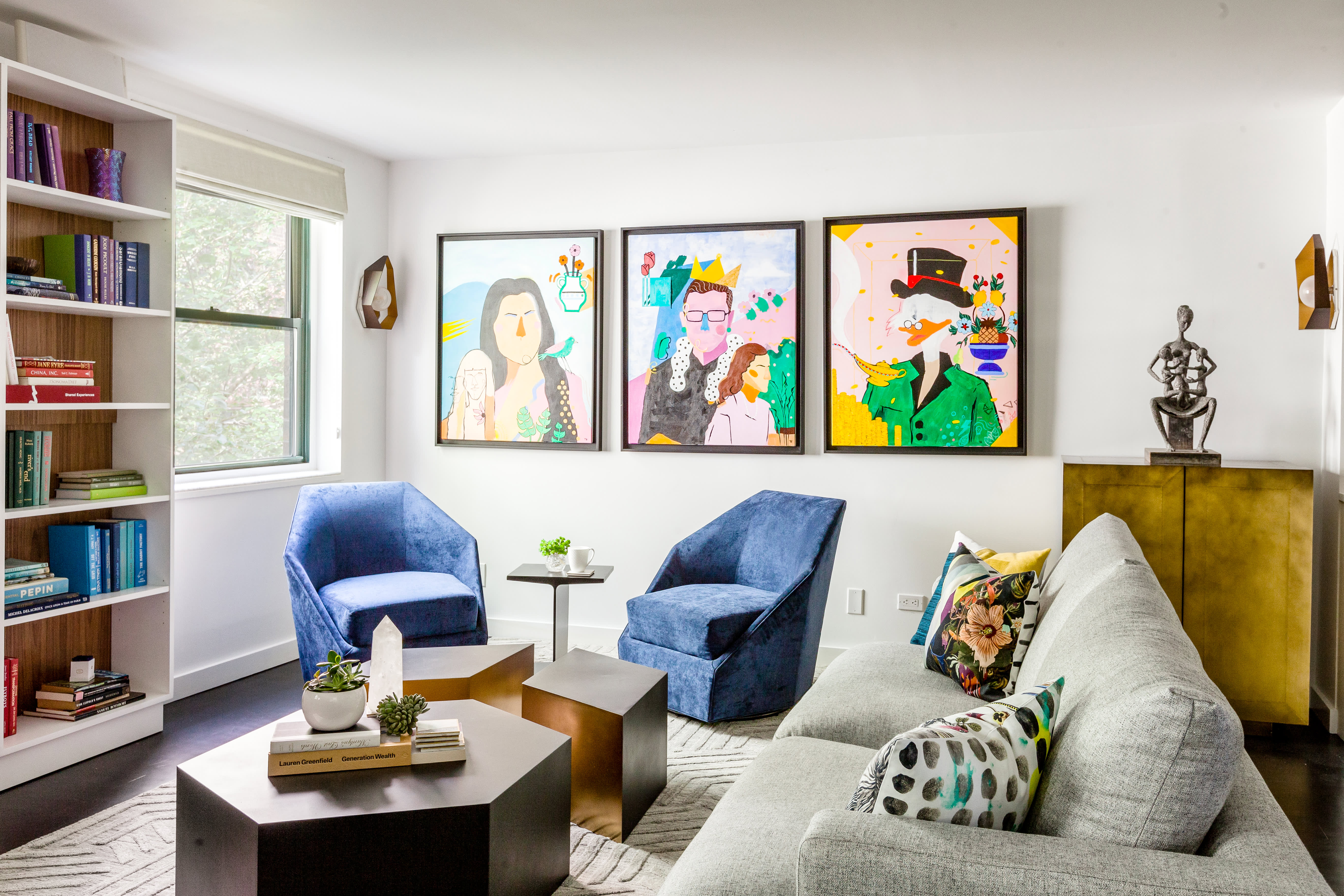 NYC Apartment Bold Art and Color | Apartment Therapy