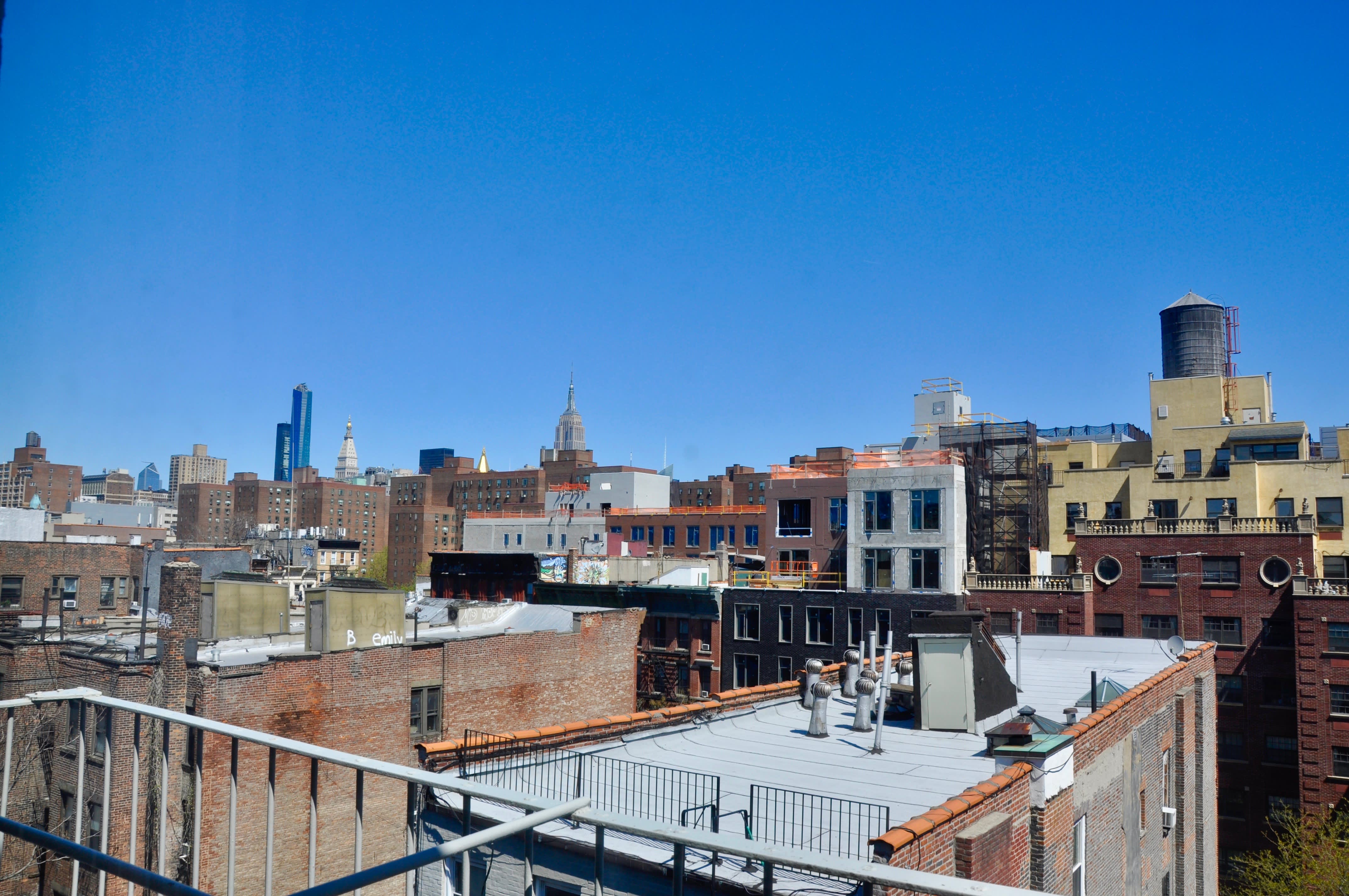 330 Square Foot Small Studio with Custom Furniture and Storage Ideas ...