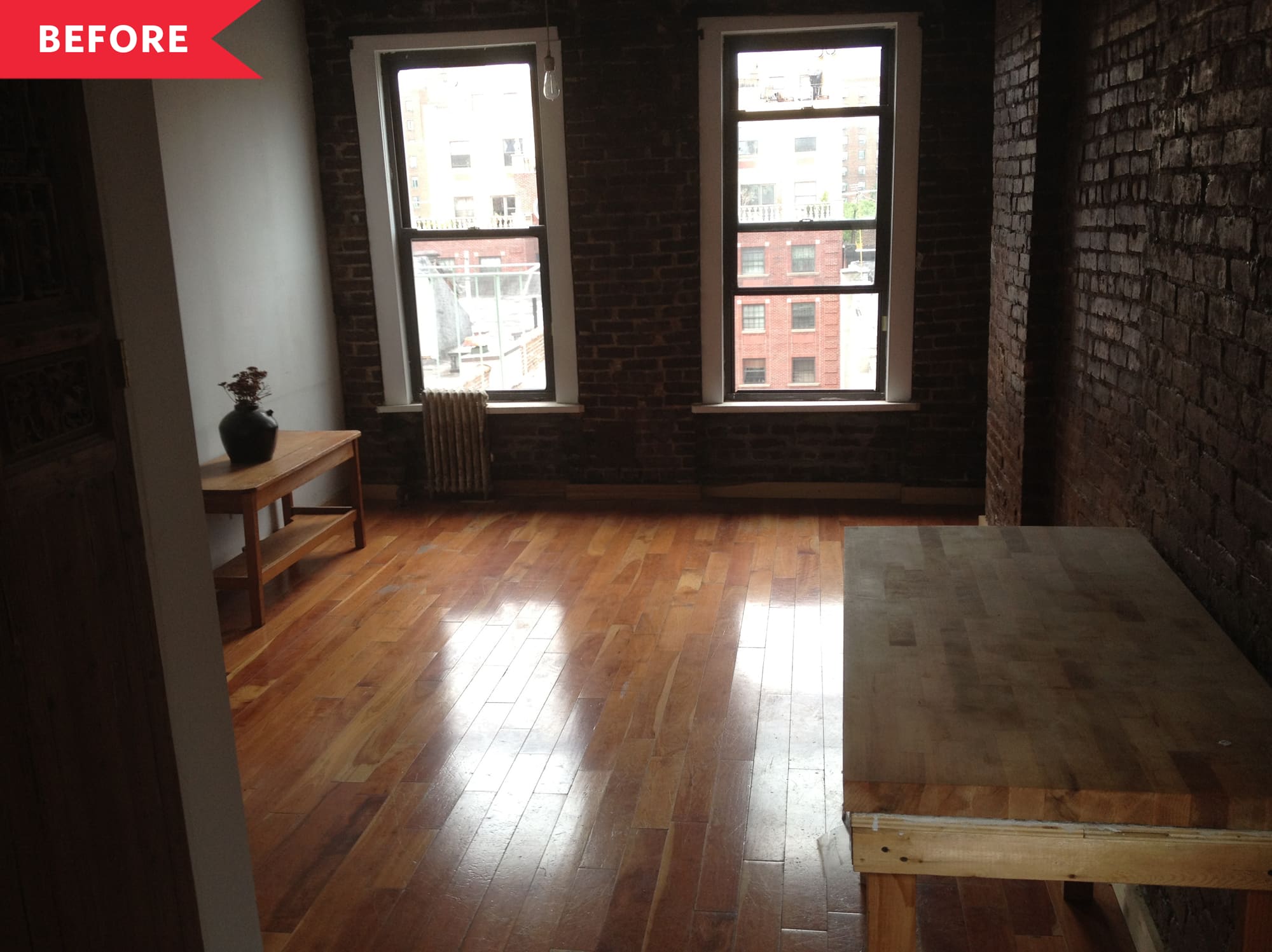 330 Square Foot Small Studio with Custom Furniture and Storage Ideas ...