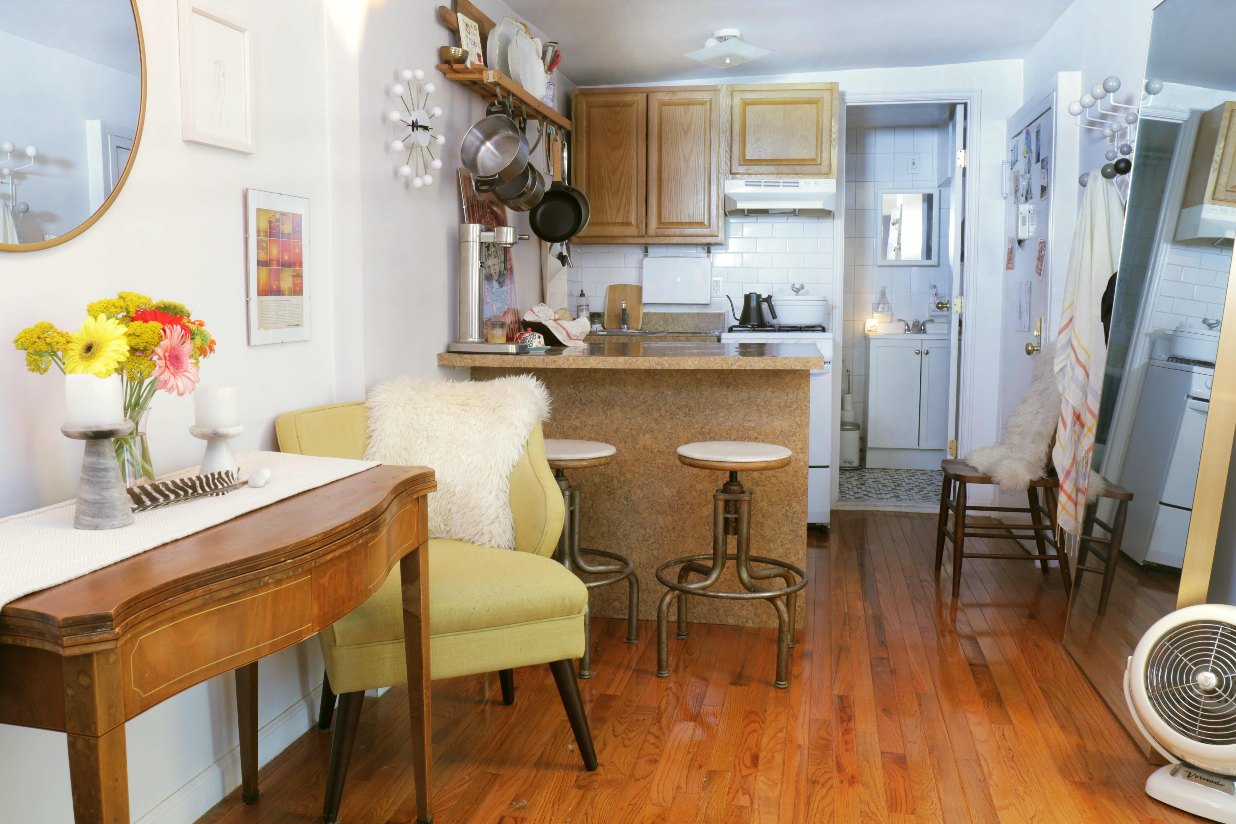 280-Square-Foot NYC Studio Apartment Tour Photos | Apartment Therapy