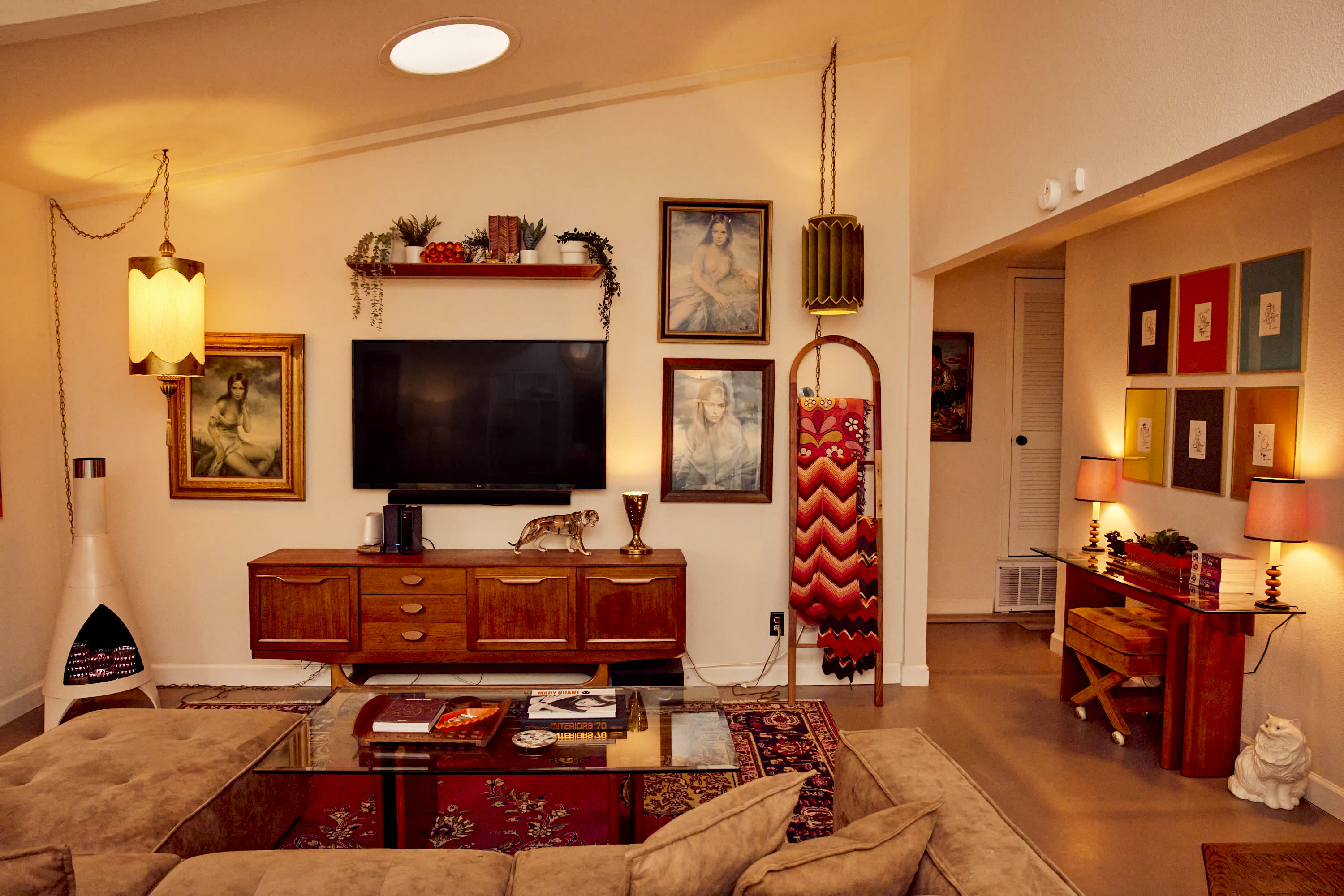 Megan of Mid-Century Millennial Austin House Tour Photos | Apartment ...