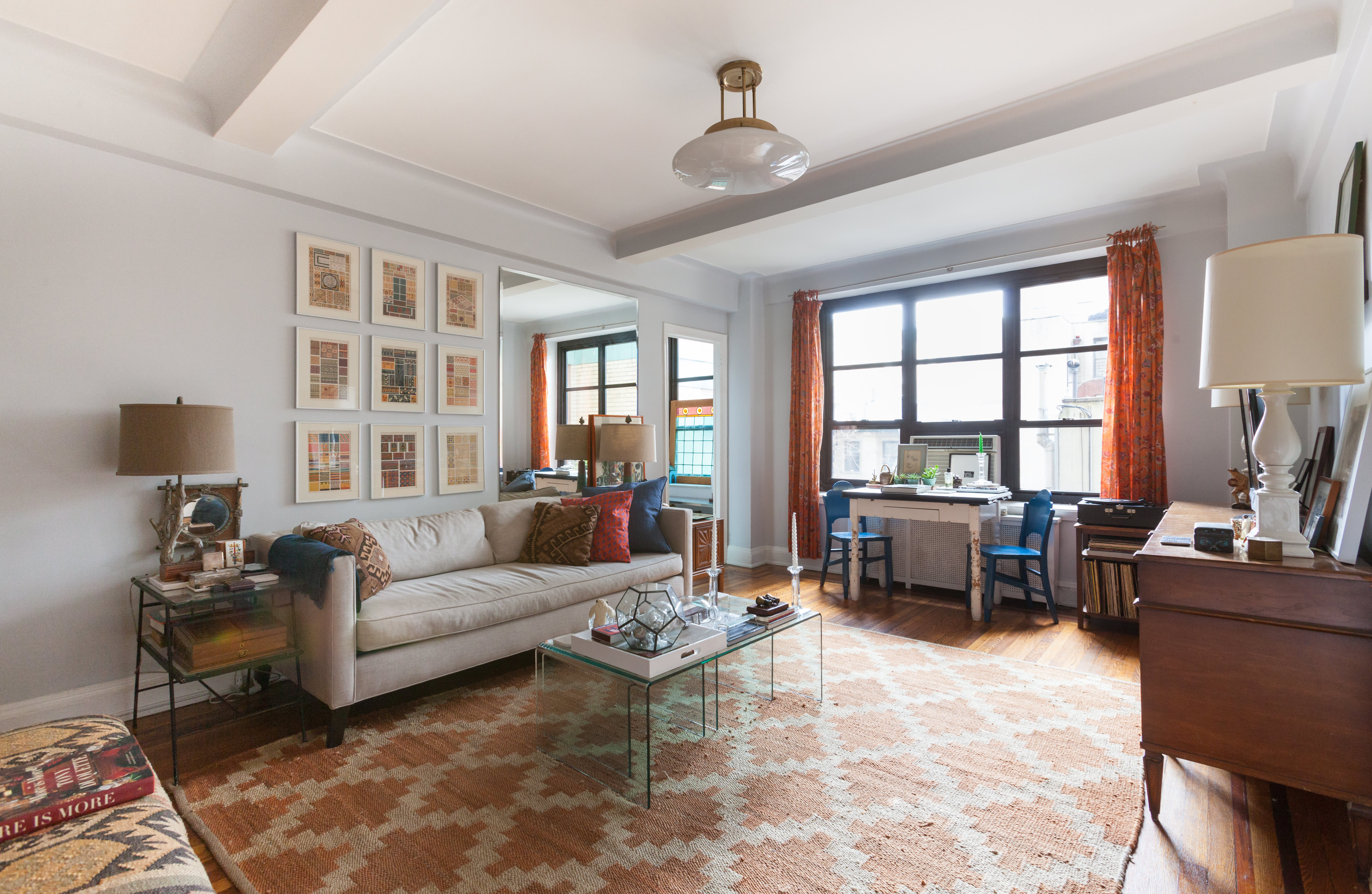 House Tour: A Designer's Tiny NYC Studio With the Best Murphy Bed ...