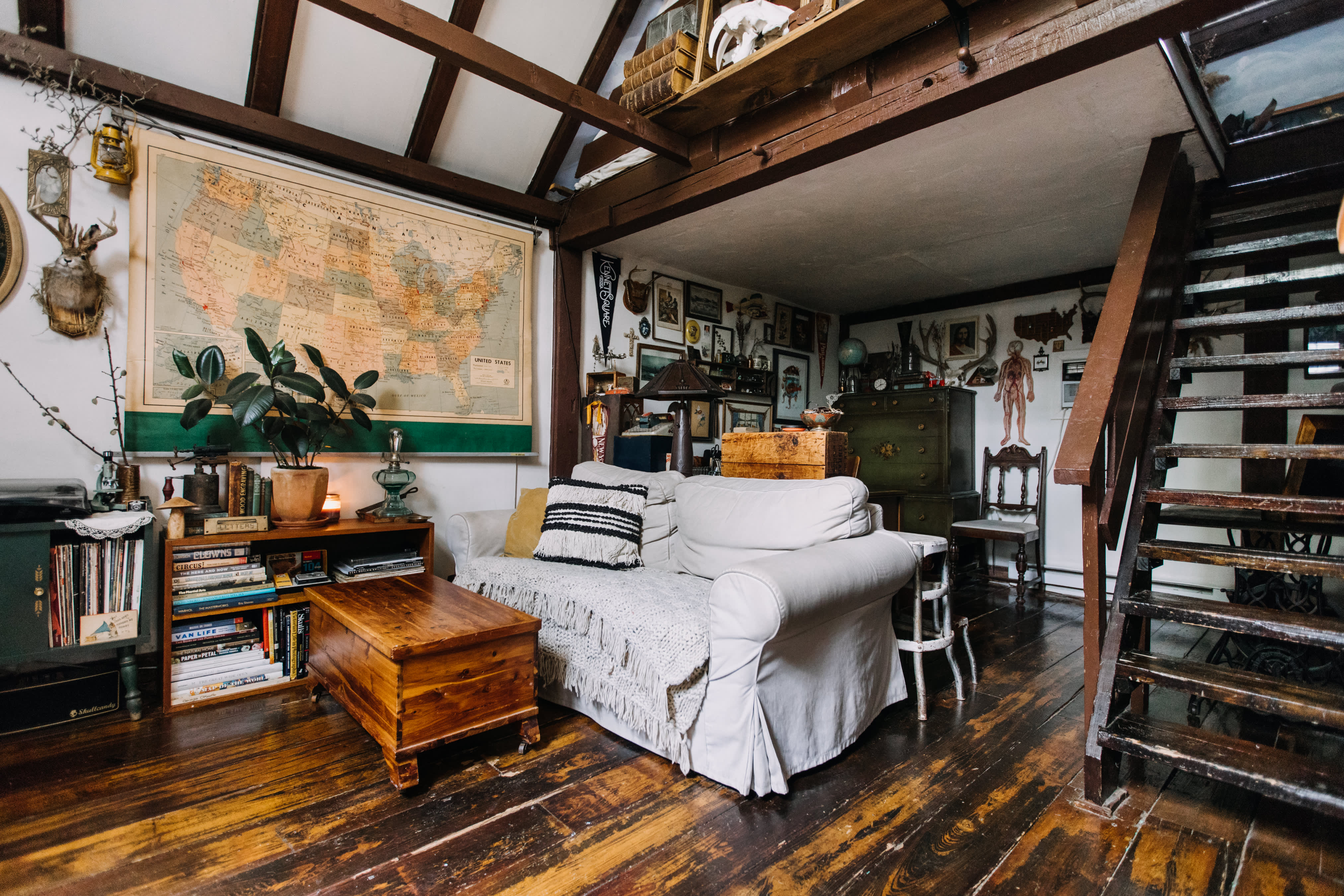 Tiny House Tour: A 370-Square-Foot Carriage House | Apartment Therapy