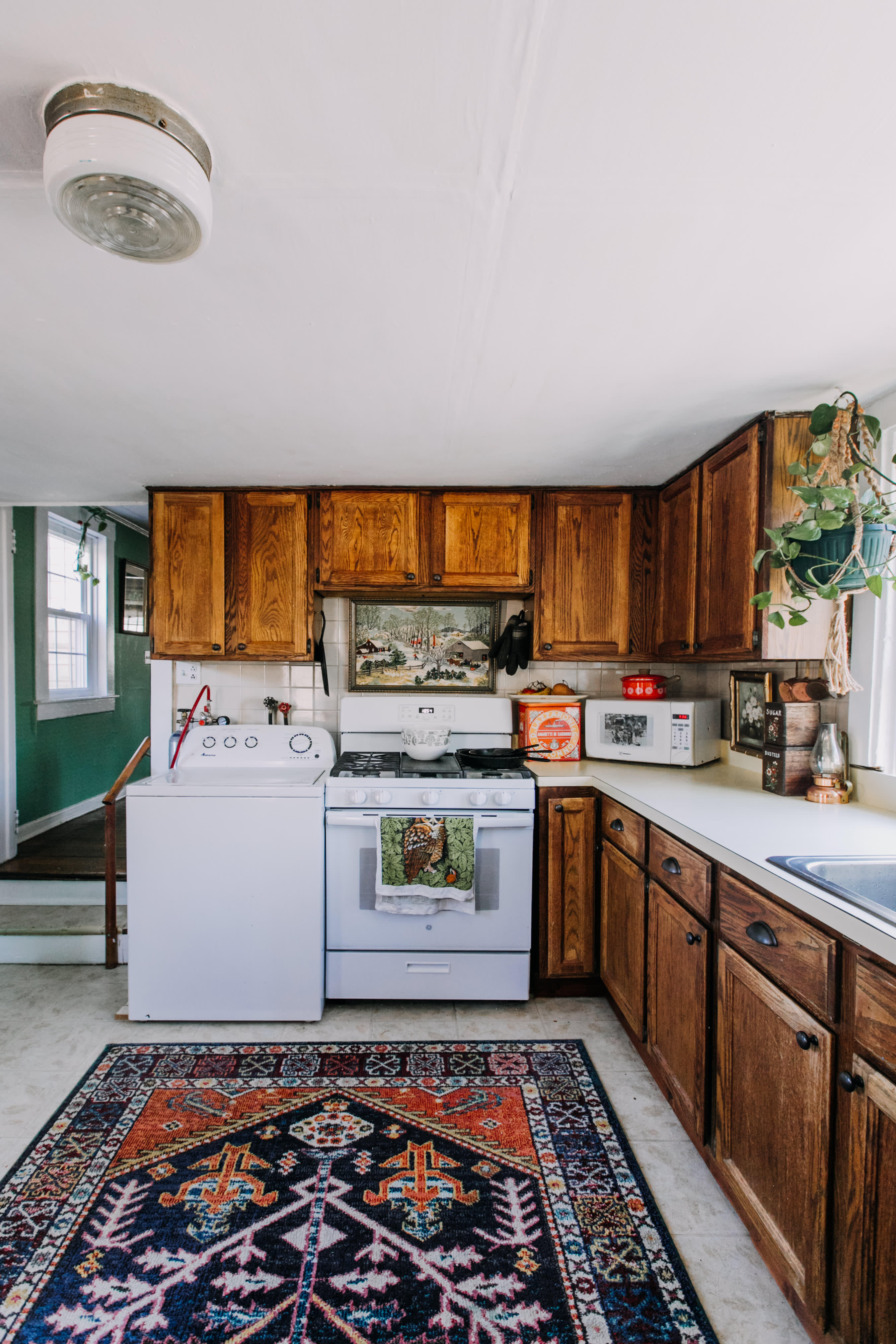 House Tour: A Maryland Rental Home of Full-Time Artists | Apartment Therapy