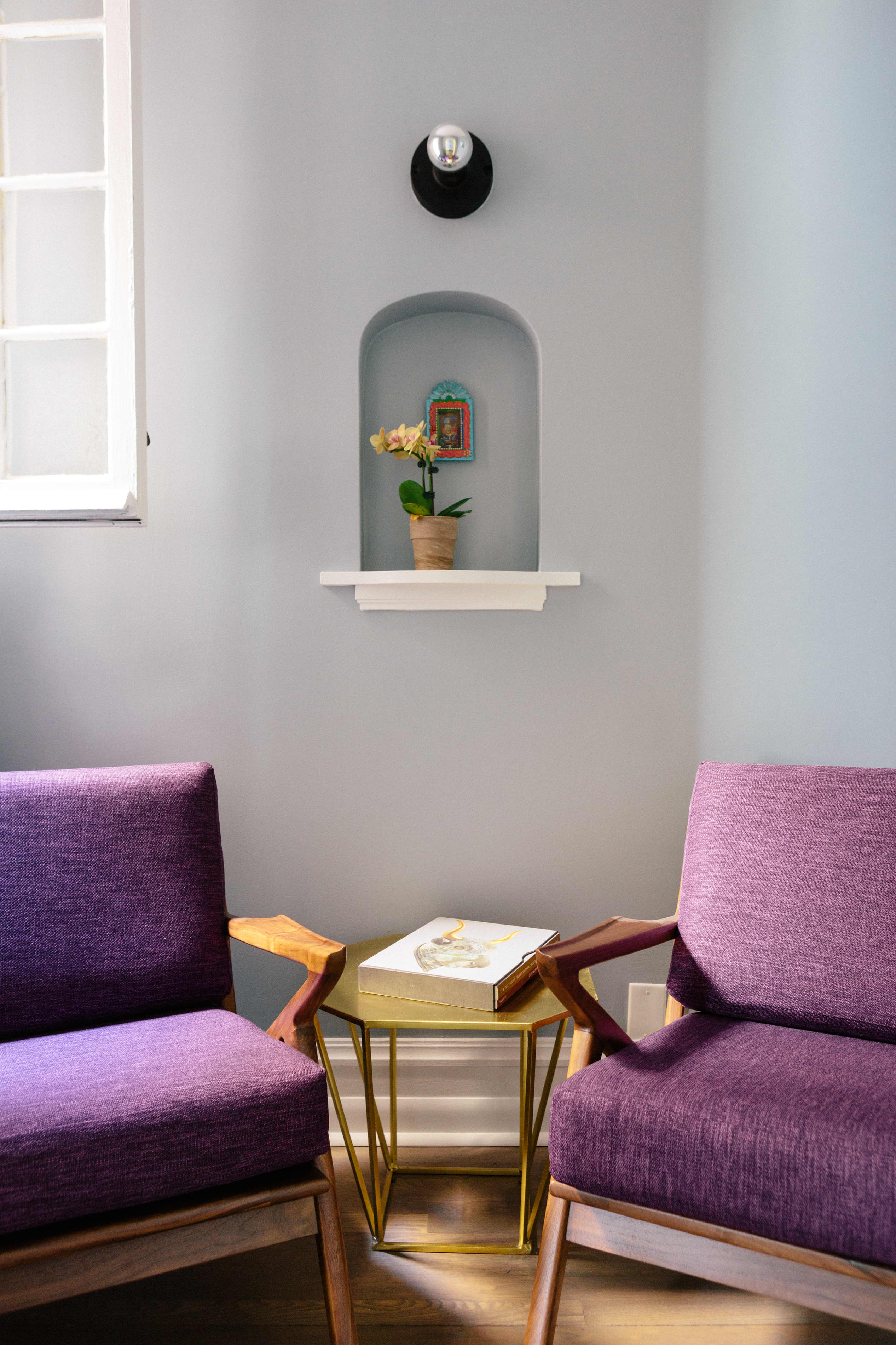 Tour a "Colorful Modern Nerd Chic" Chicago Home | Apartment Therapy