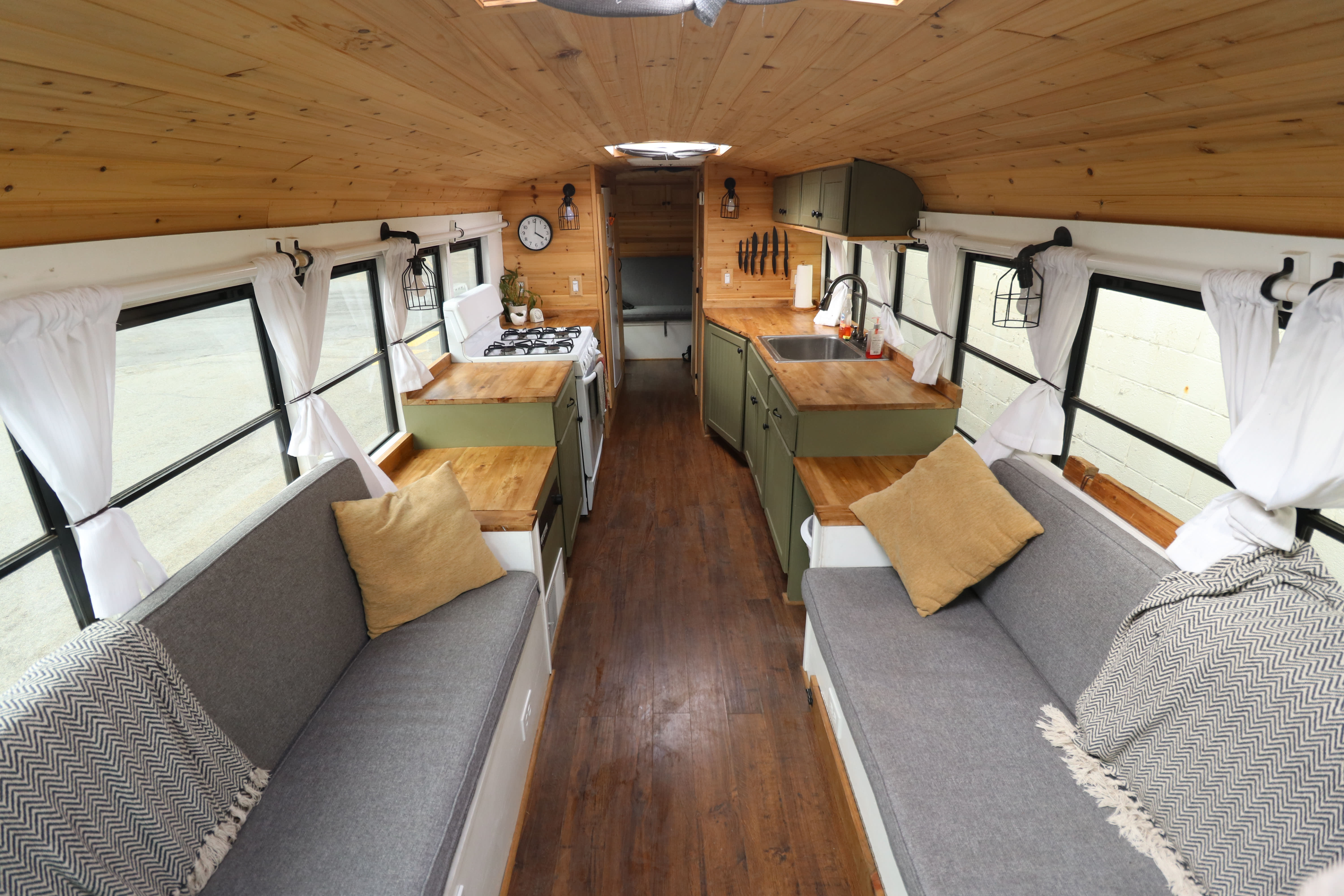 Tiny Home Bus Built by Hand | Apartment Therapy