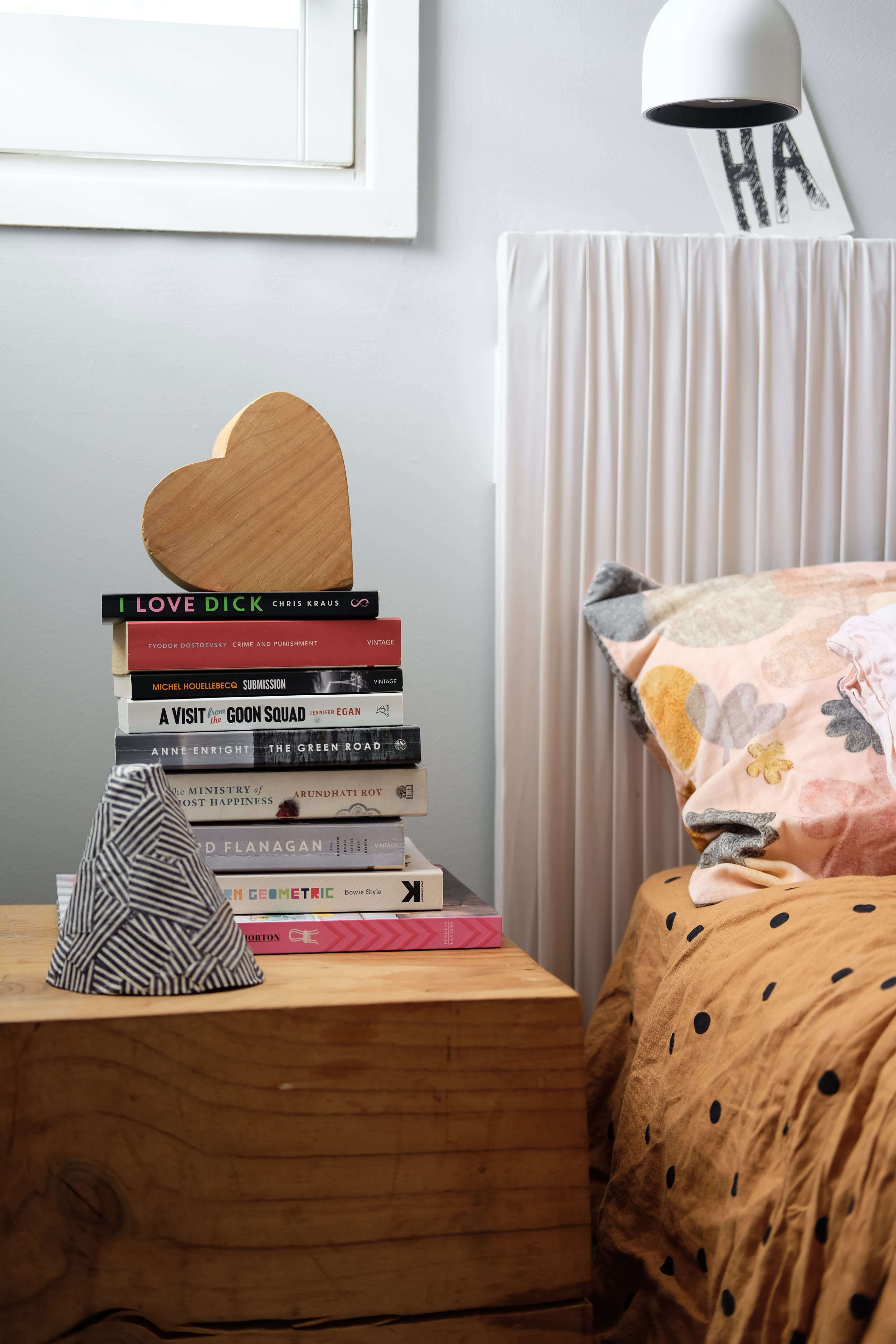 Australia House Tour: Artist Rachel Castle's Fun Home | Apartment Therapy