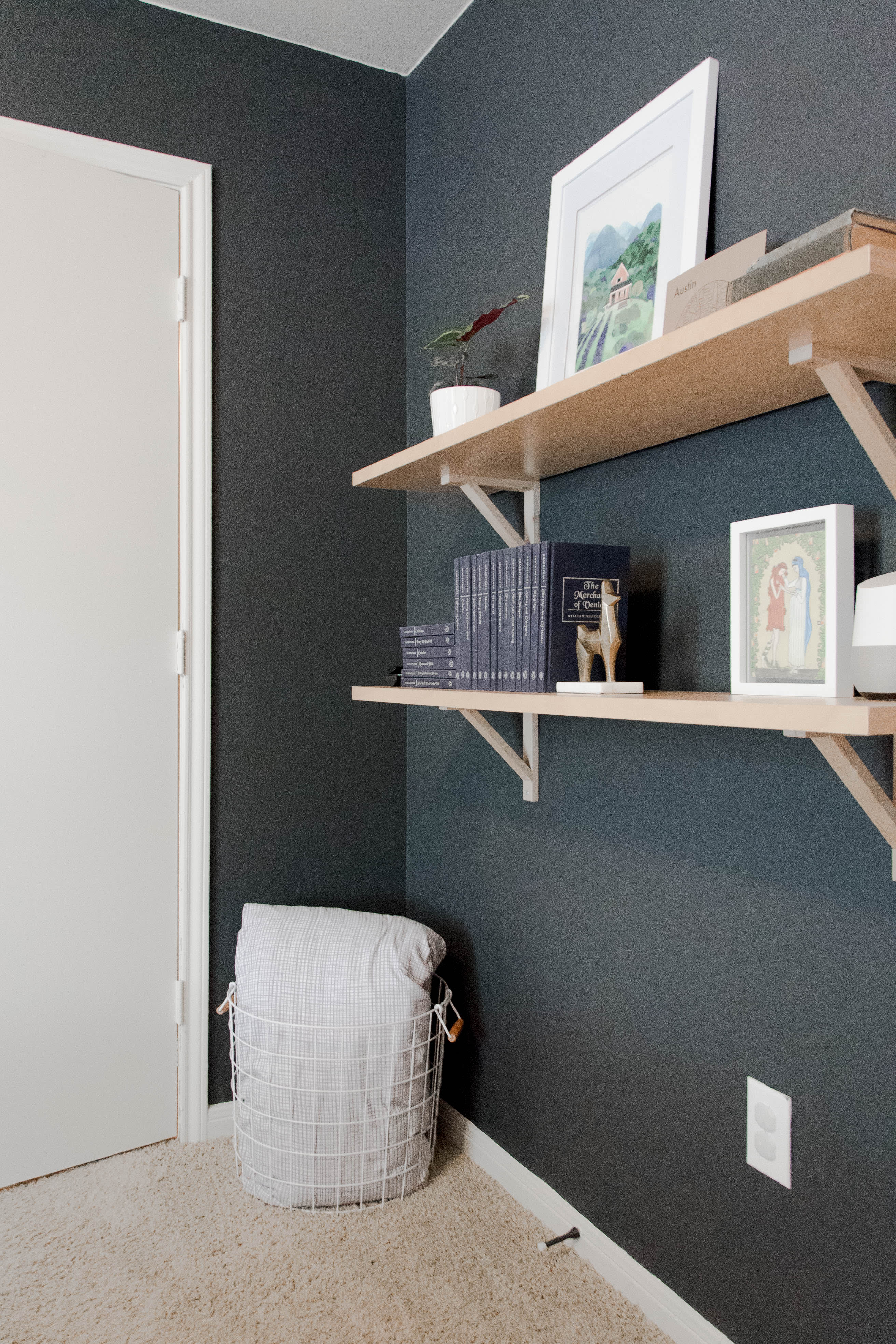 Tour a Small but Smart Austin Rental Apartment | Apartment Therapy