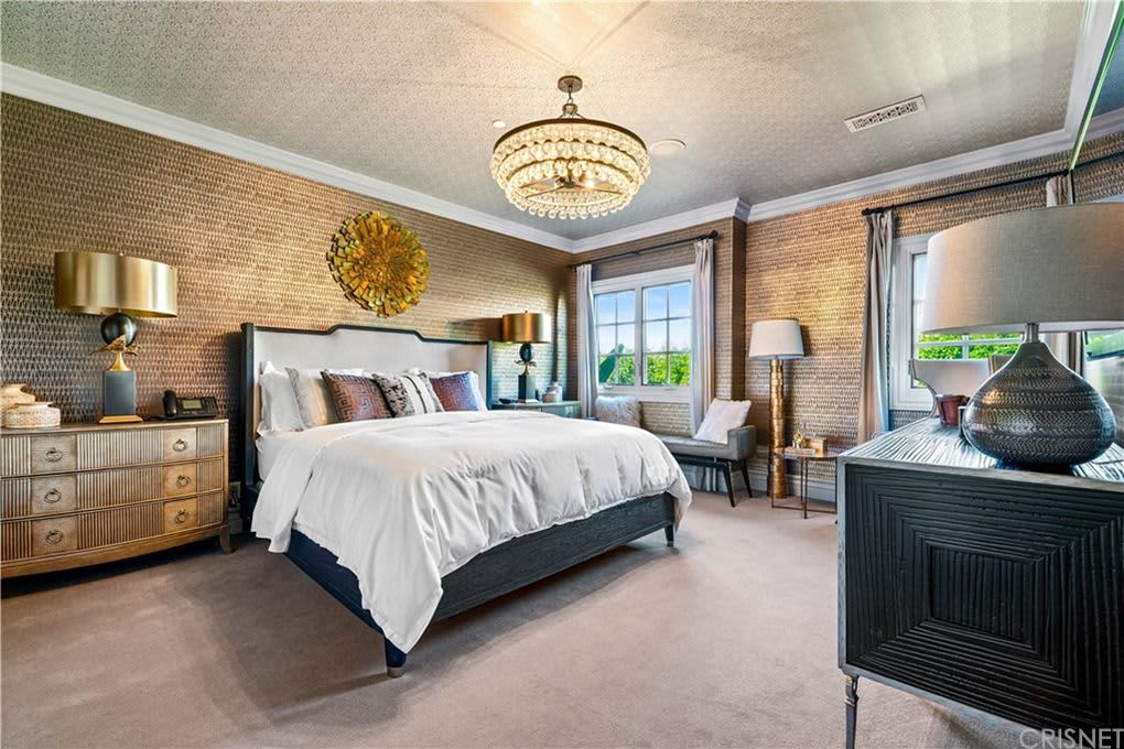 Kaley Cuoco LA House for Sale Photos | Apartment Therapy