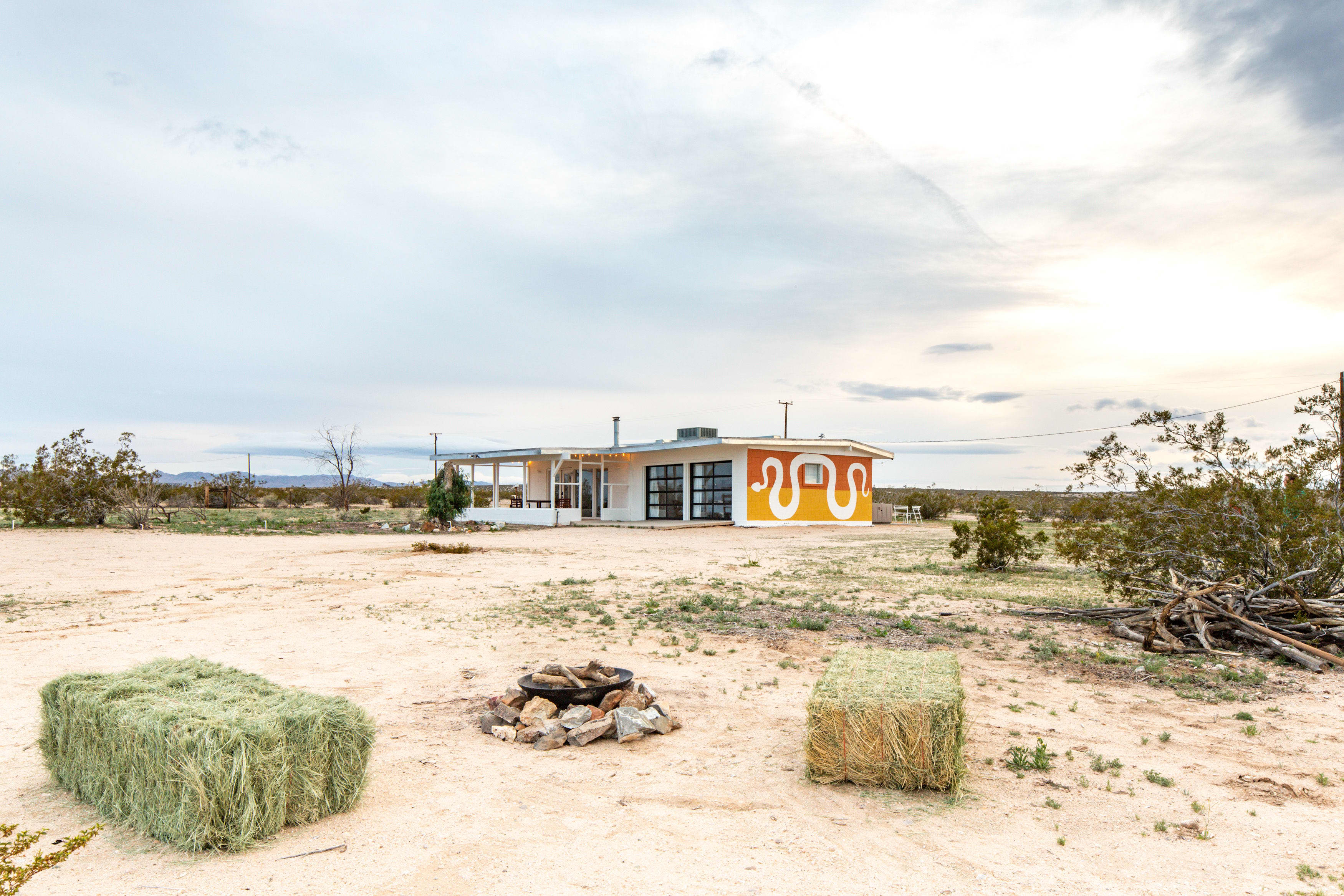 68816 Gemini Road Twentynine Palms, CA 92277 | Apartment Therapy