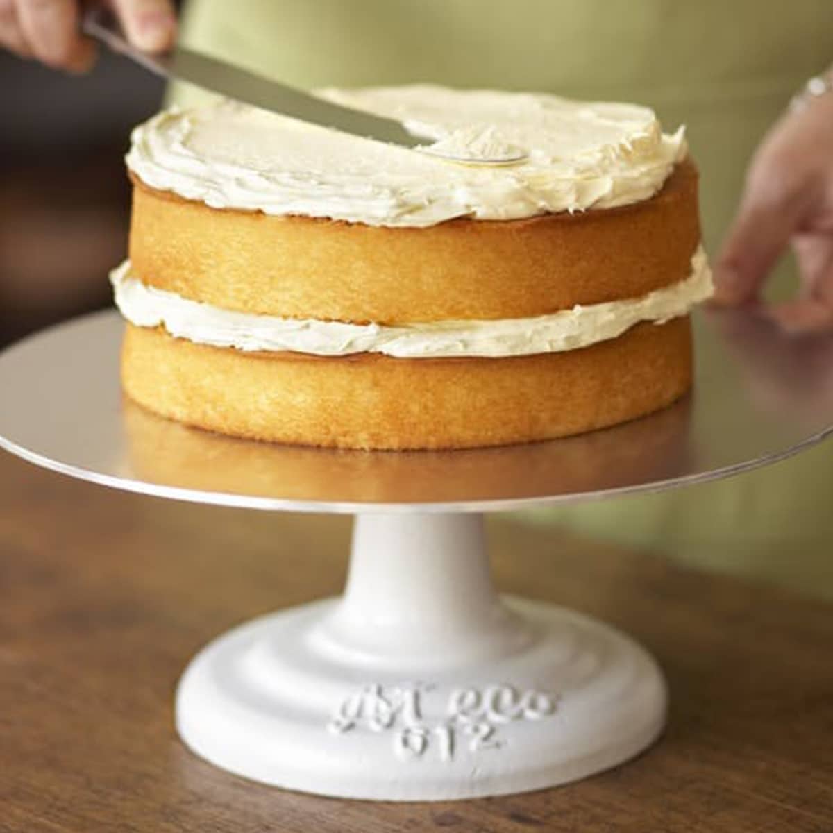 15 Crave-Worthy Cake Stands for a Birthday Cake | Kitchn