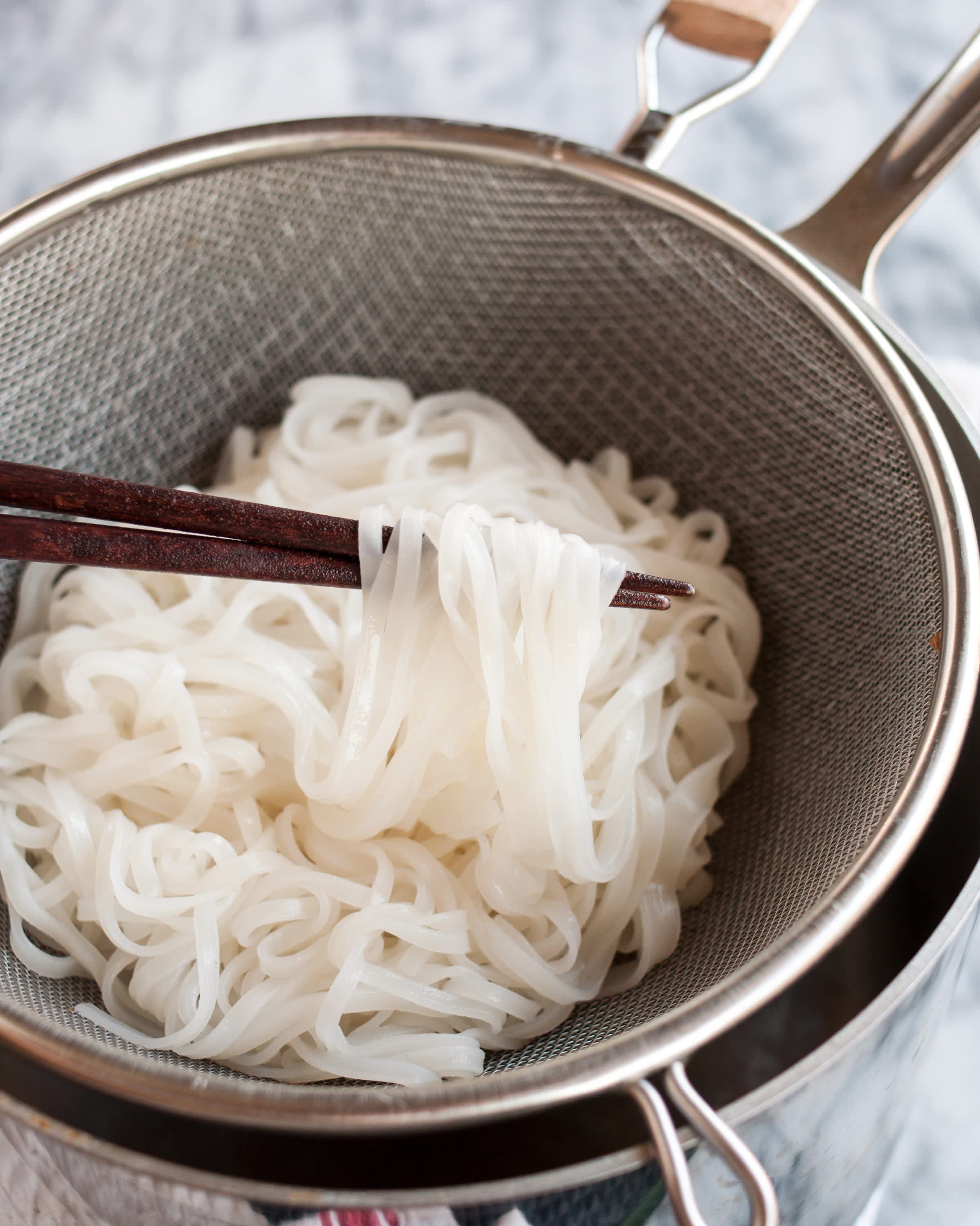 Pho Recipe - How To Make Vietnamese Beef Noodle Pho | Kitchn