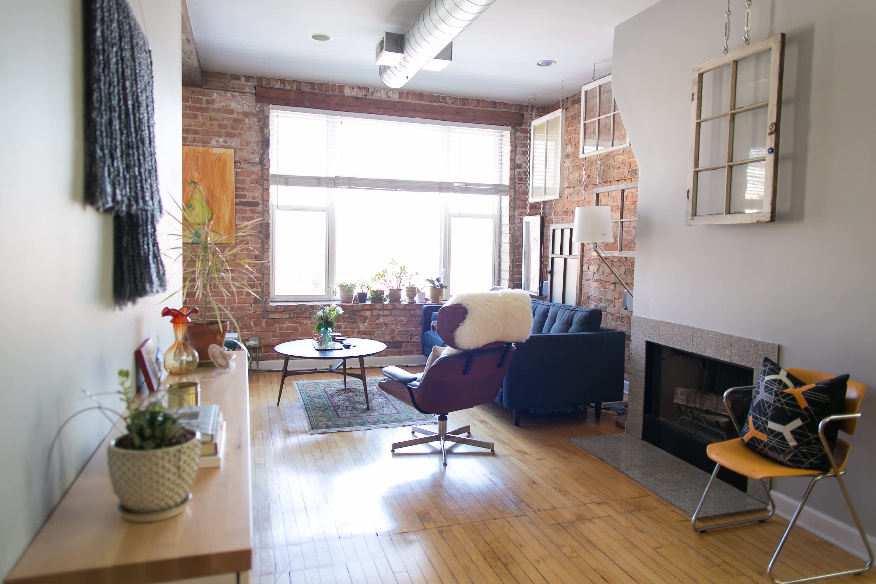 House Tour: A Spacious Place in Chicago | Apartment Therapy