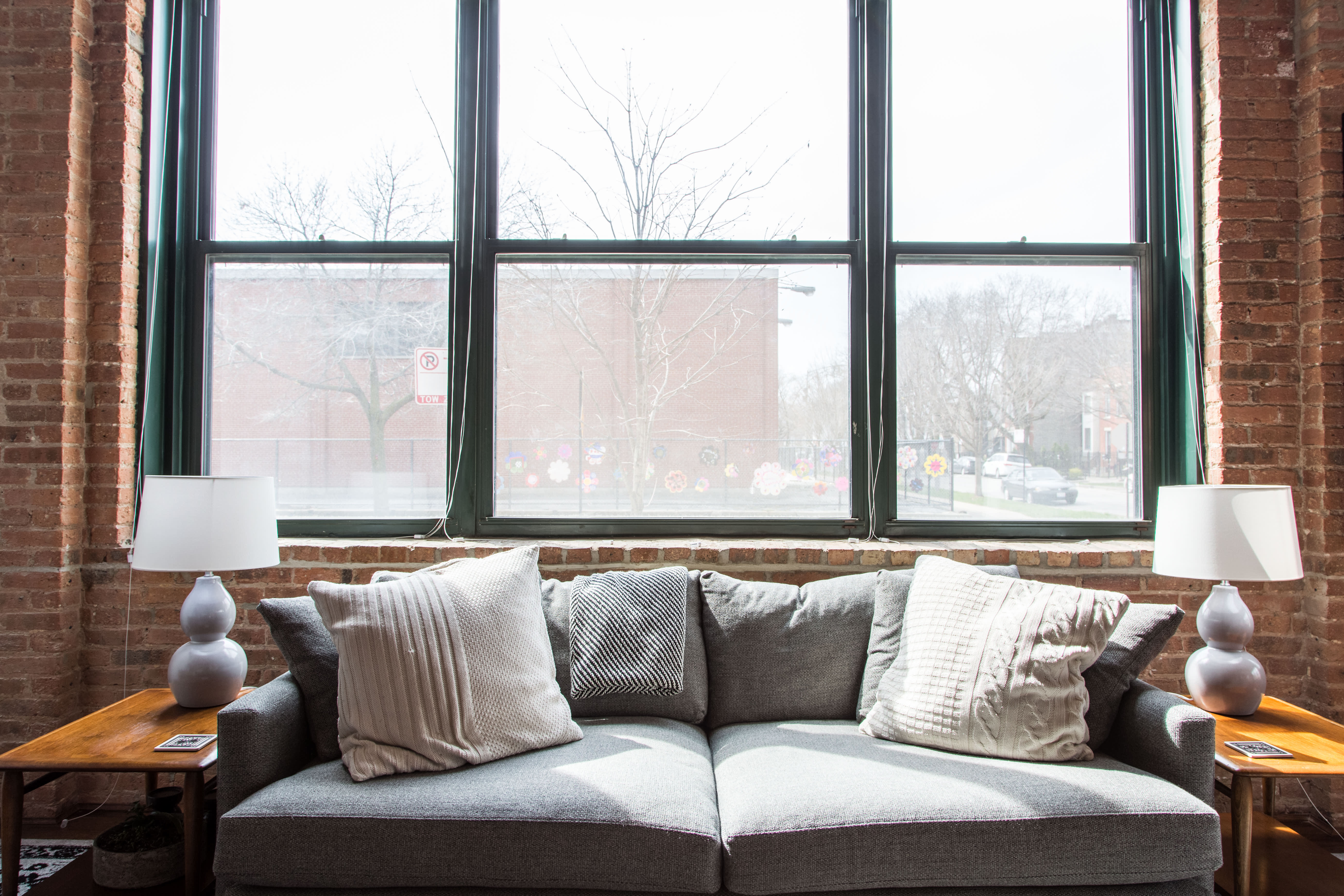 House Tour: A Remodeled Chicago Loft in a Former Factory | Apartment ...