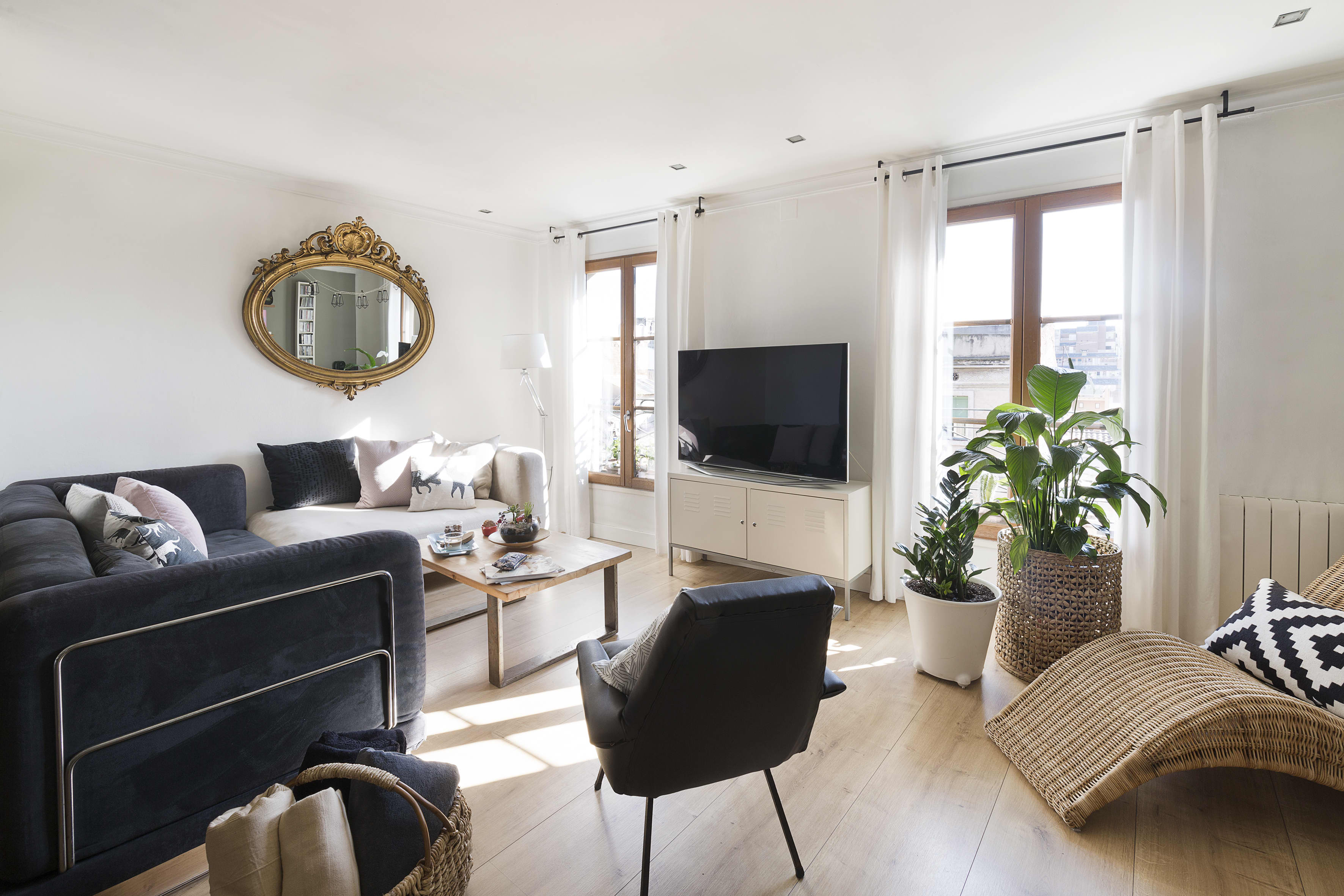 House Tour: A Splendid Spanish Apartment | Apartment Therapy