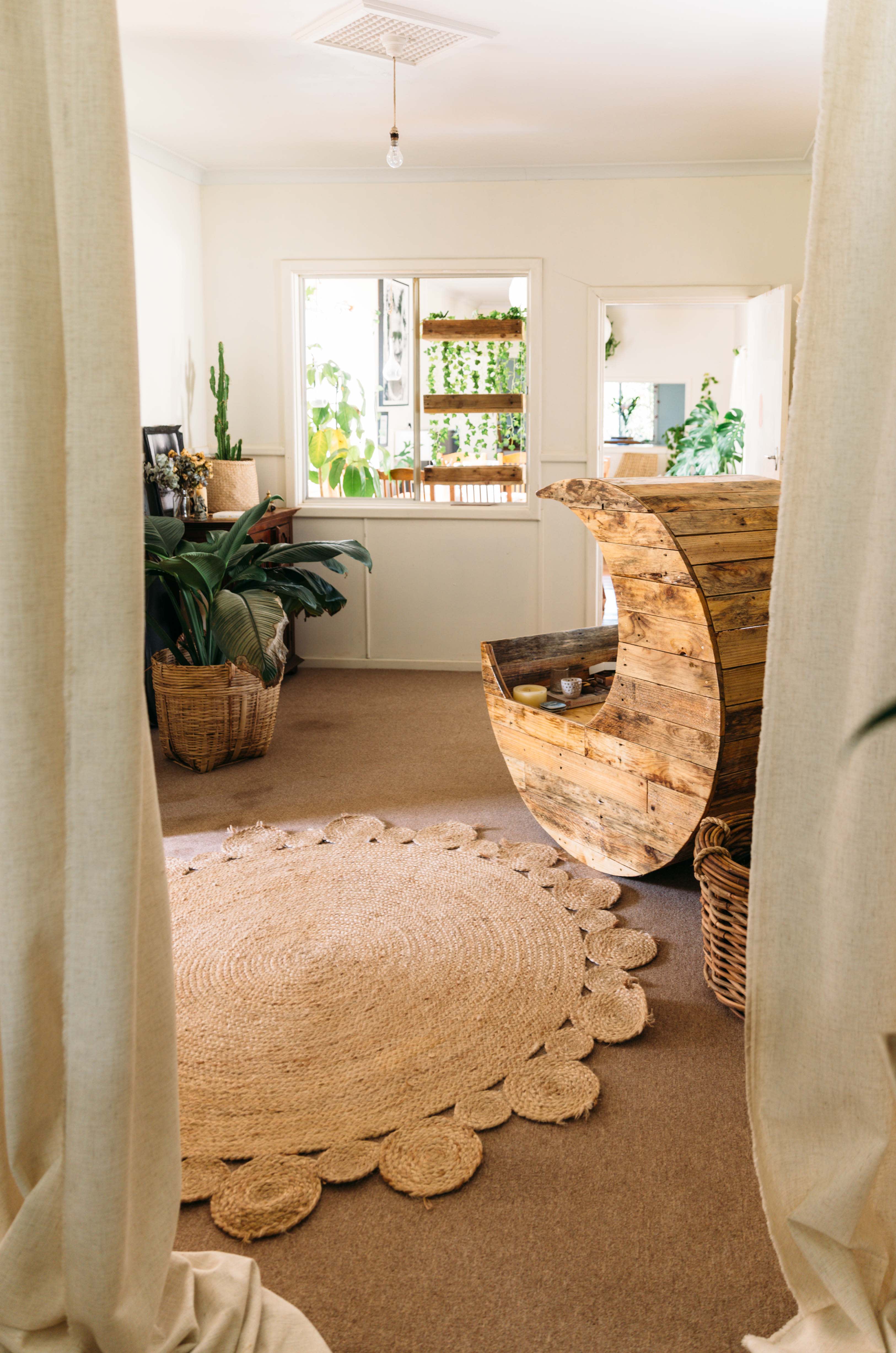 House Tour: A Raw & Earthy Australian Beach Shack | Apartment Therapy