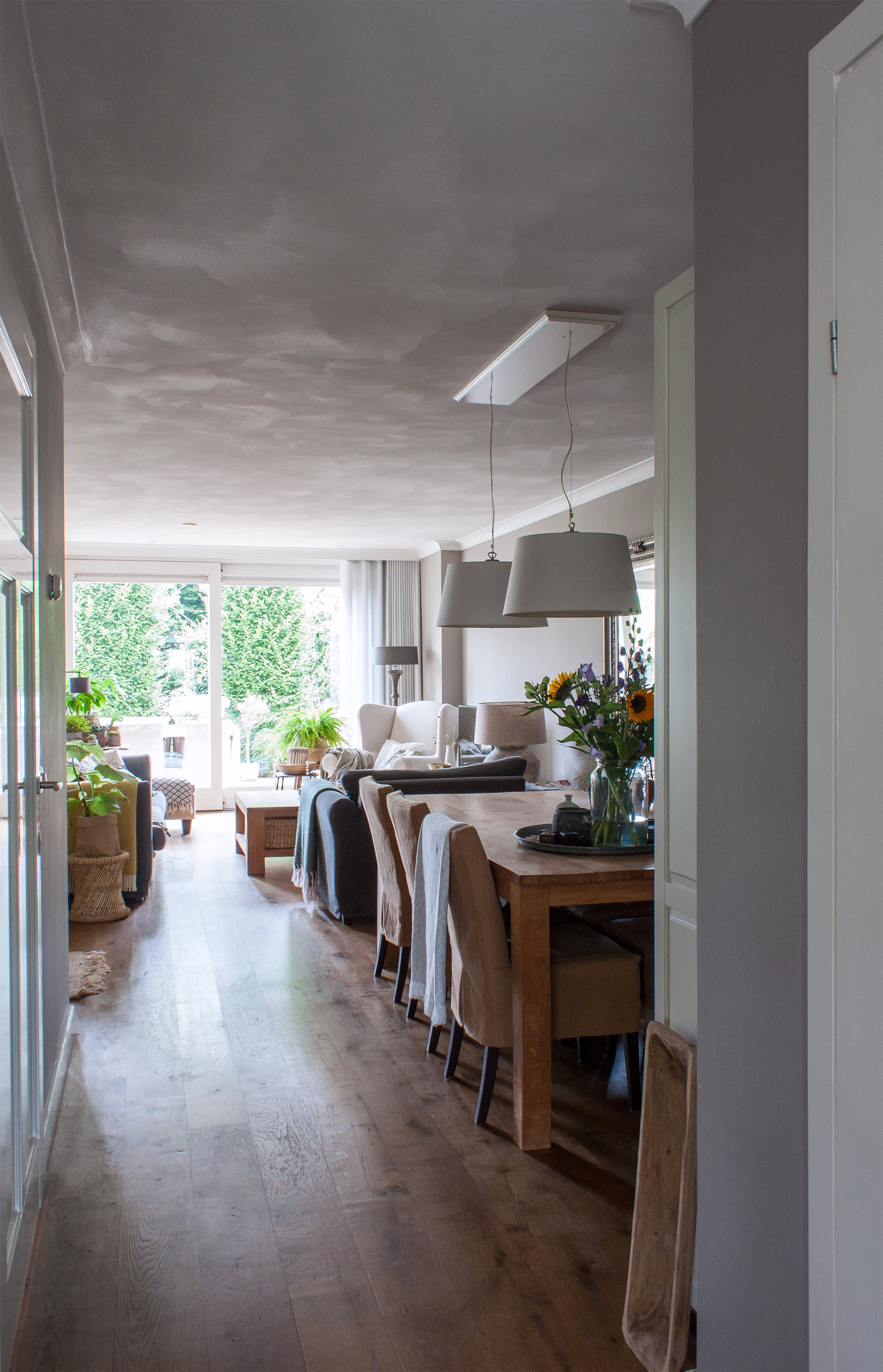 House Tour: A Modern Dutch Home with a Cozy Country Feel | Apartment ...