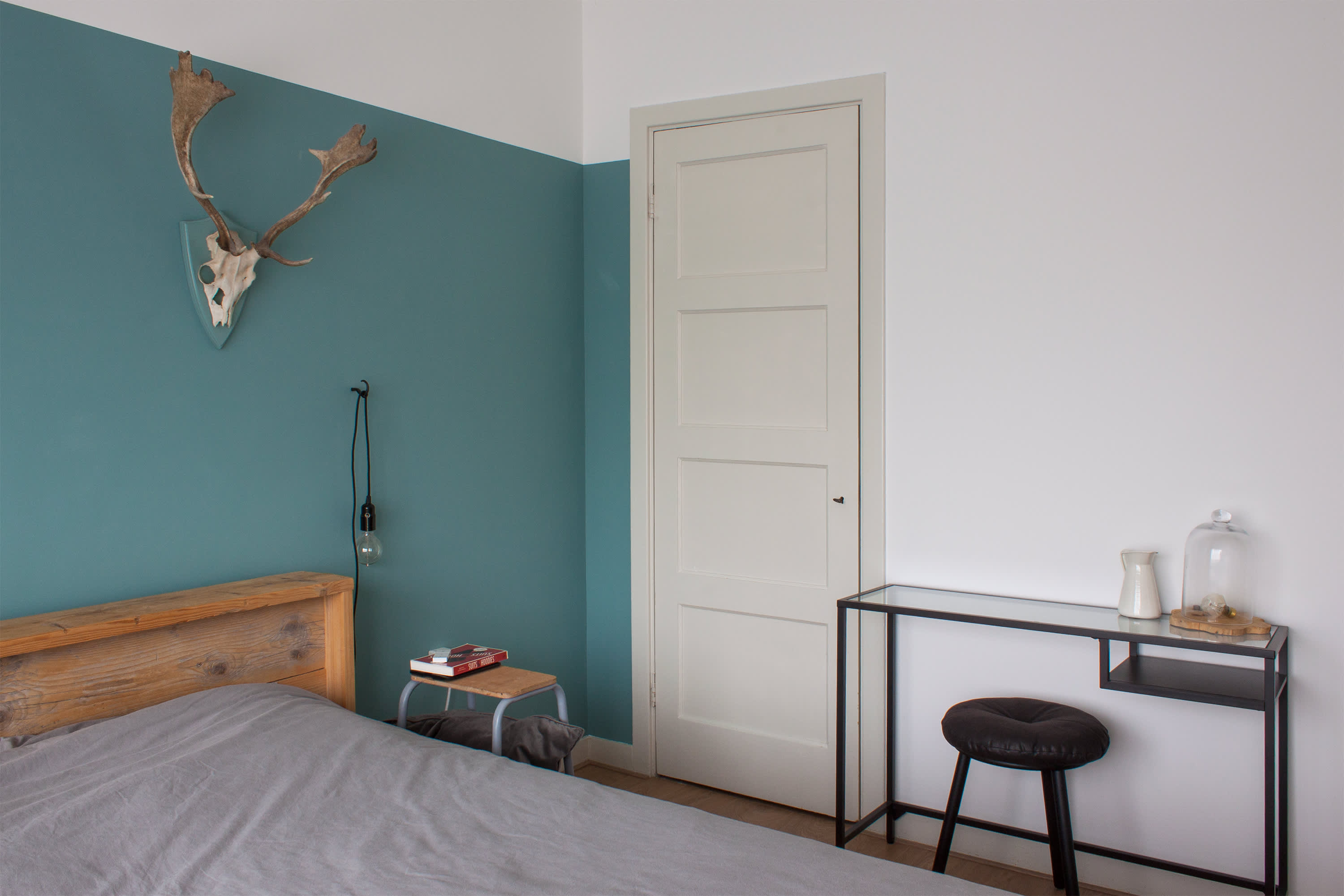 House Tour: A Dutch Home in Hues of Blue | Apartment Therapy