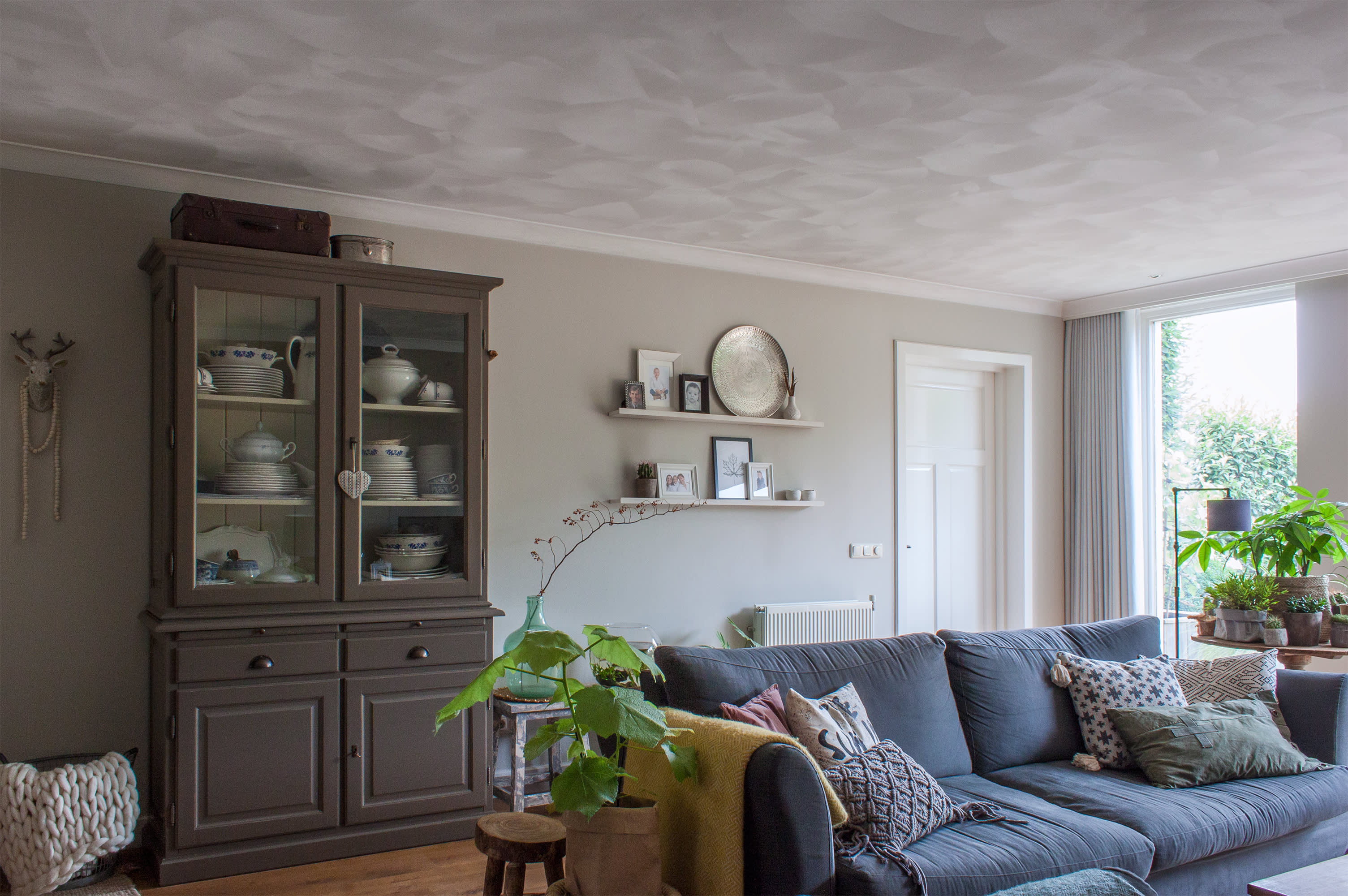 House Tour: A Modern Dutch Home with a Cozy Country Feel | Apartment ...