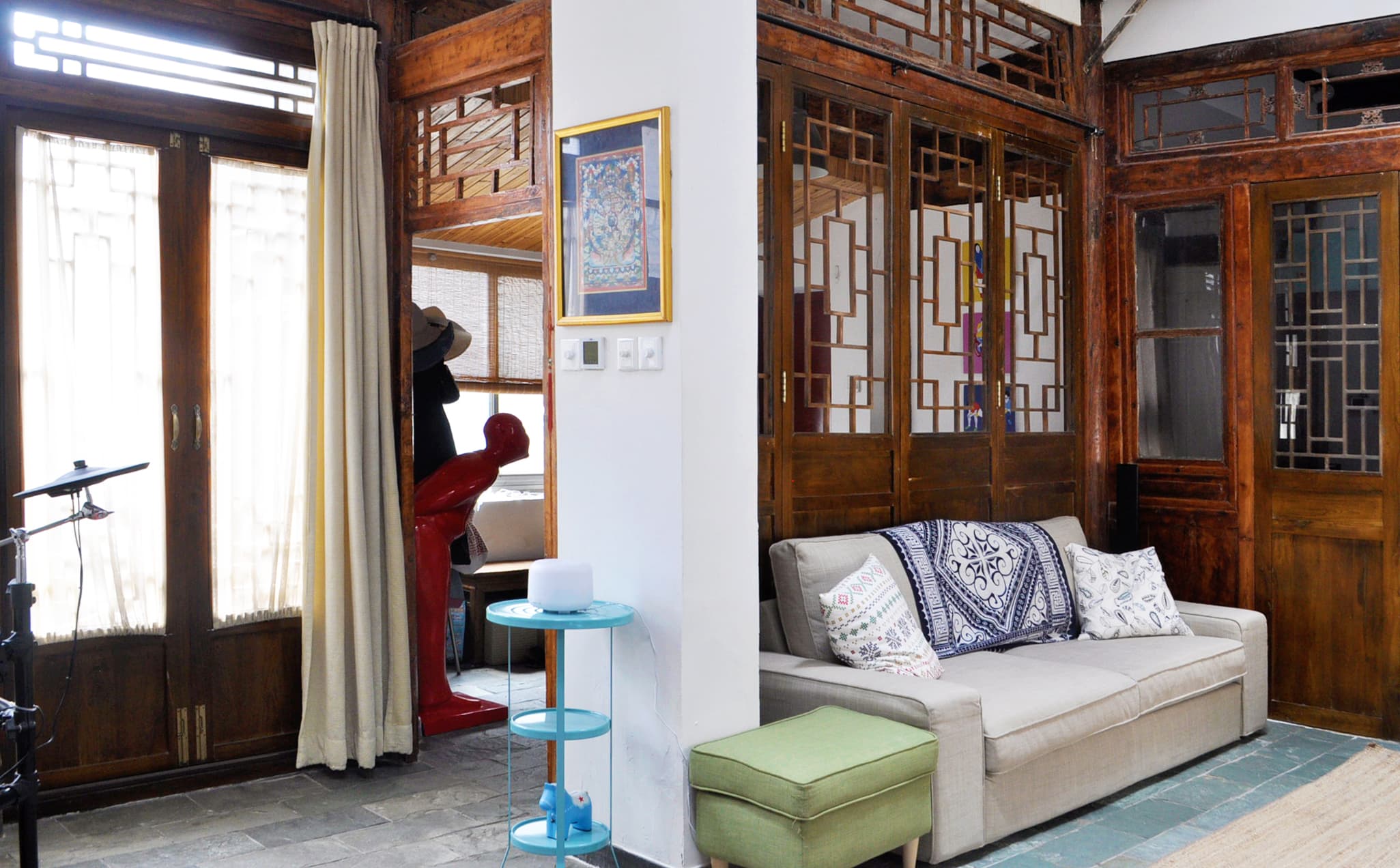 House Tour: A Contemporary and Classic Chinese Home | Apartment Therapy