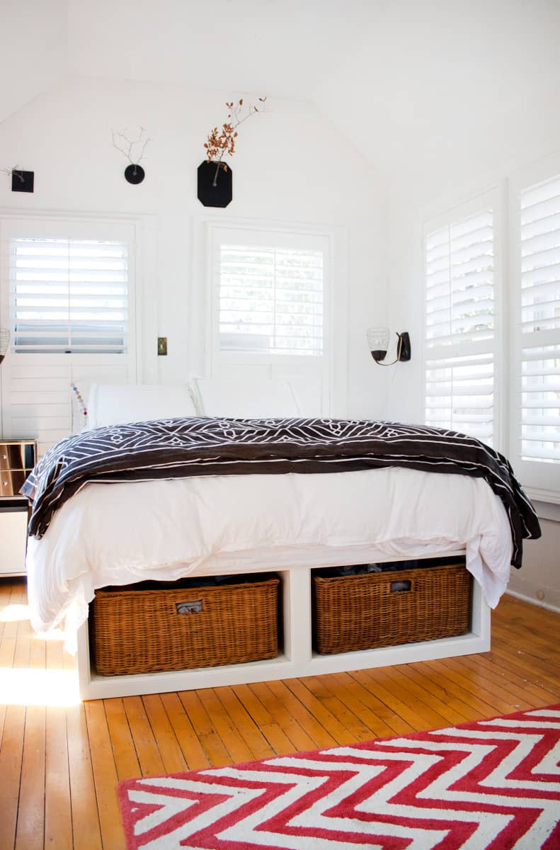 Pull It Off: Beds in Front of Windows | Apartment Therapy