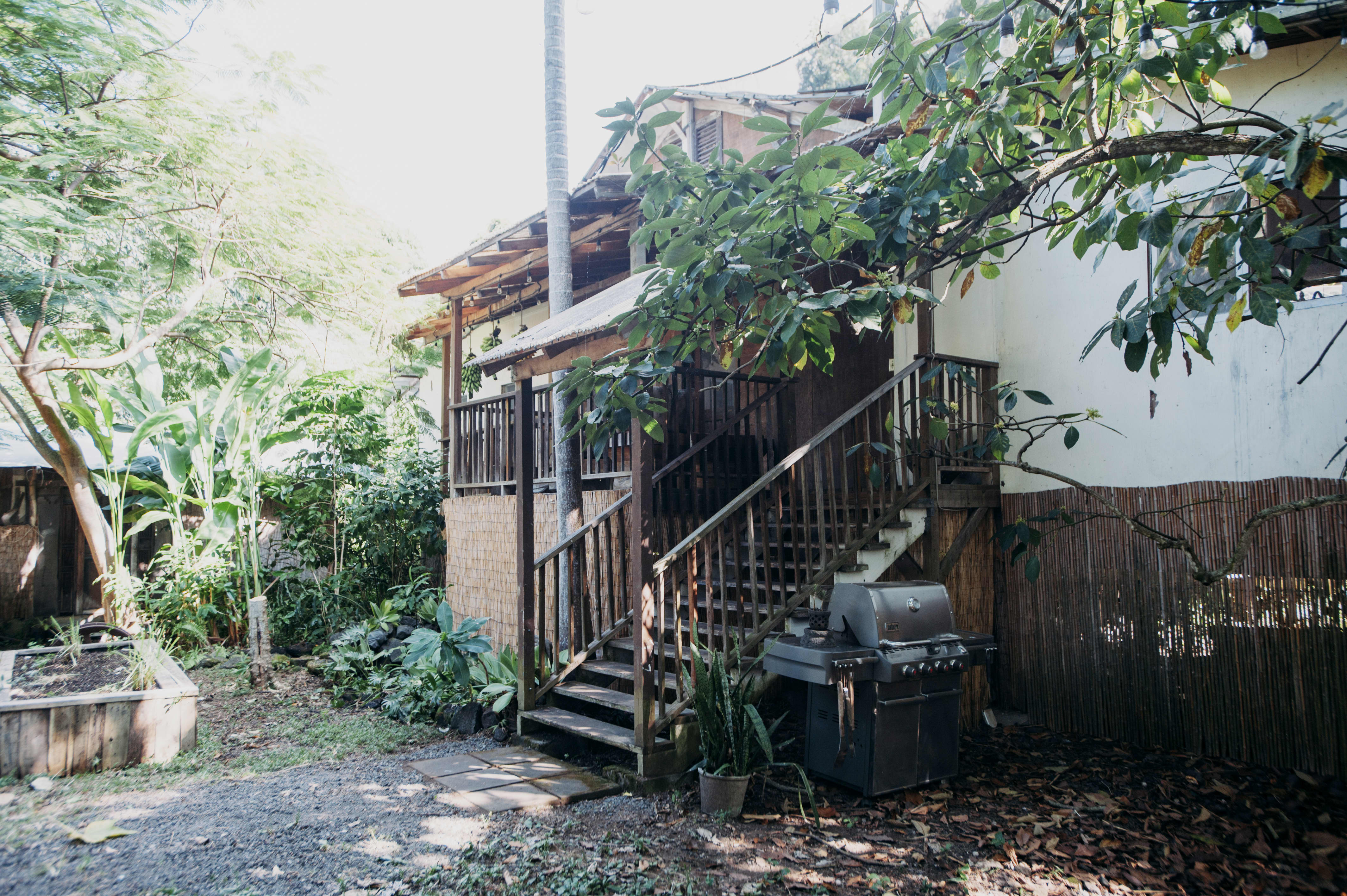 House Tour: An Organic Farm & Homestead in Hawaii | Apartment Therapy