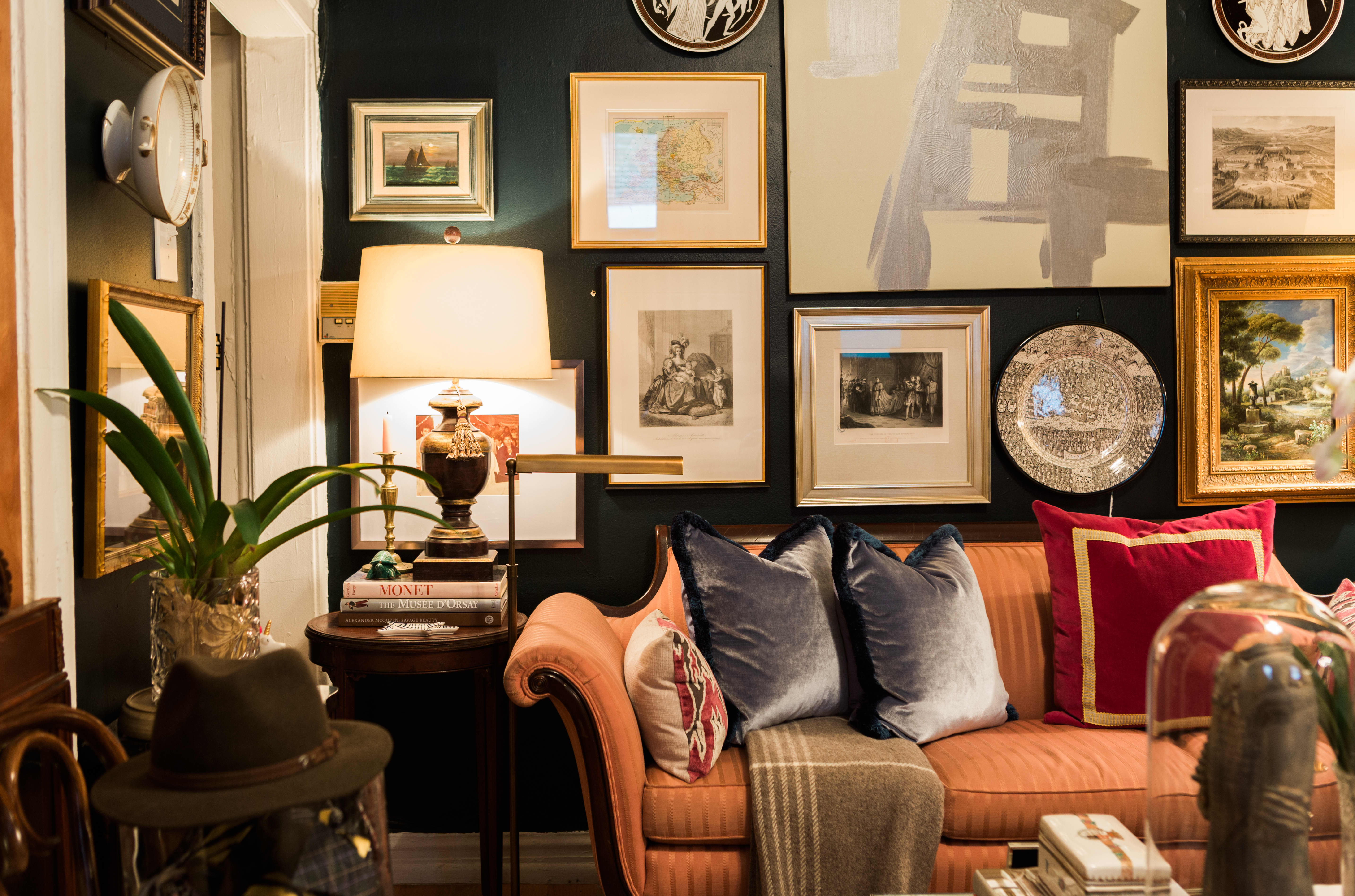 House Tour A Tiny Maximalist Chicago Studio Apartment | Apartment Therapy