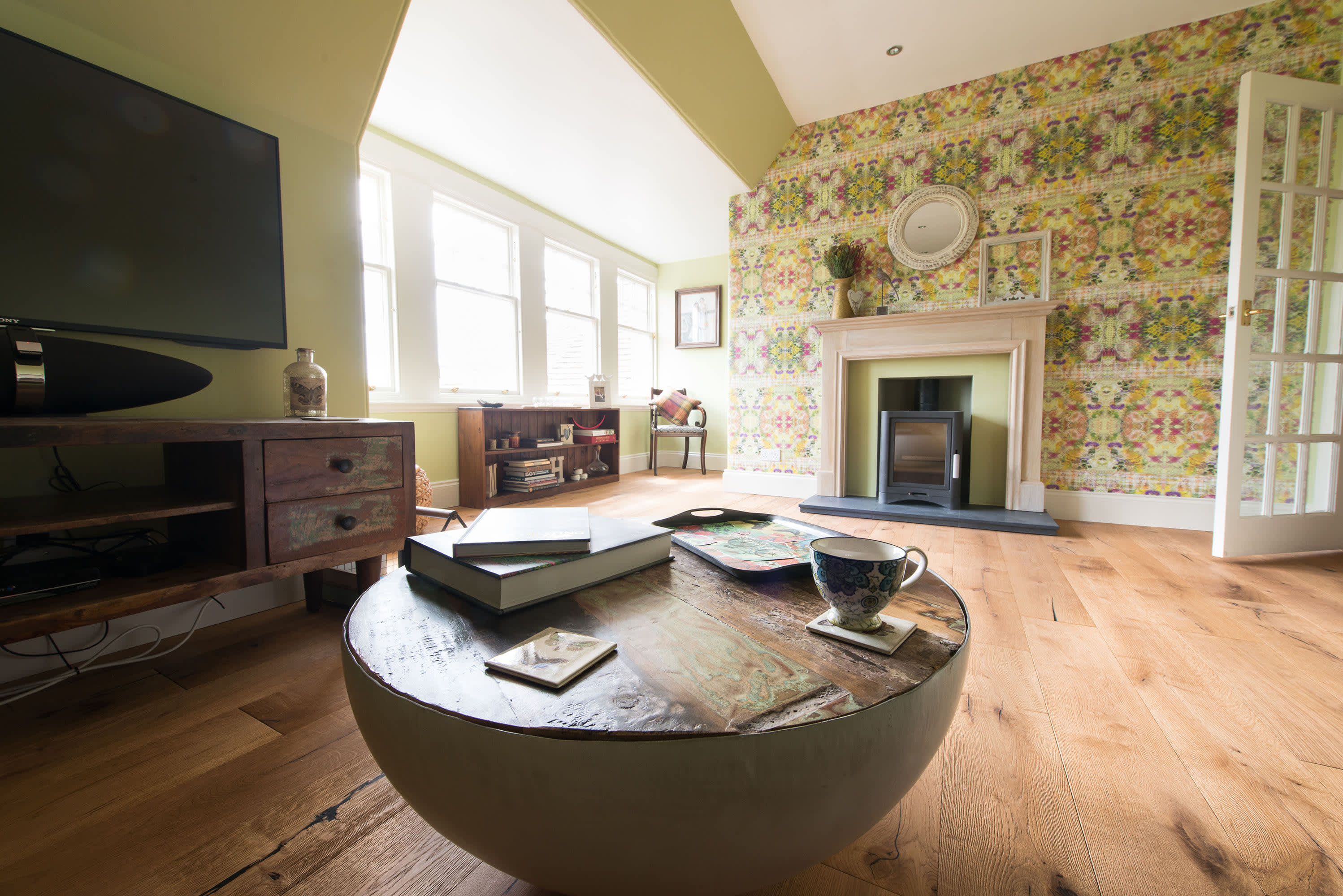 House Tour: A Colorful & Contemporary Scottish House | Apartment Therapy