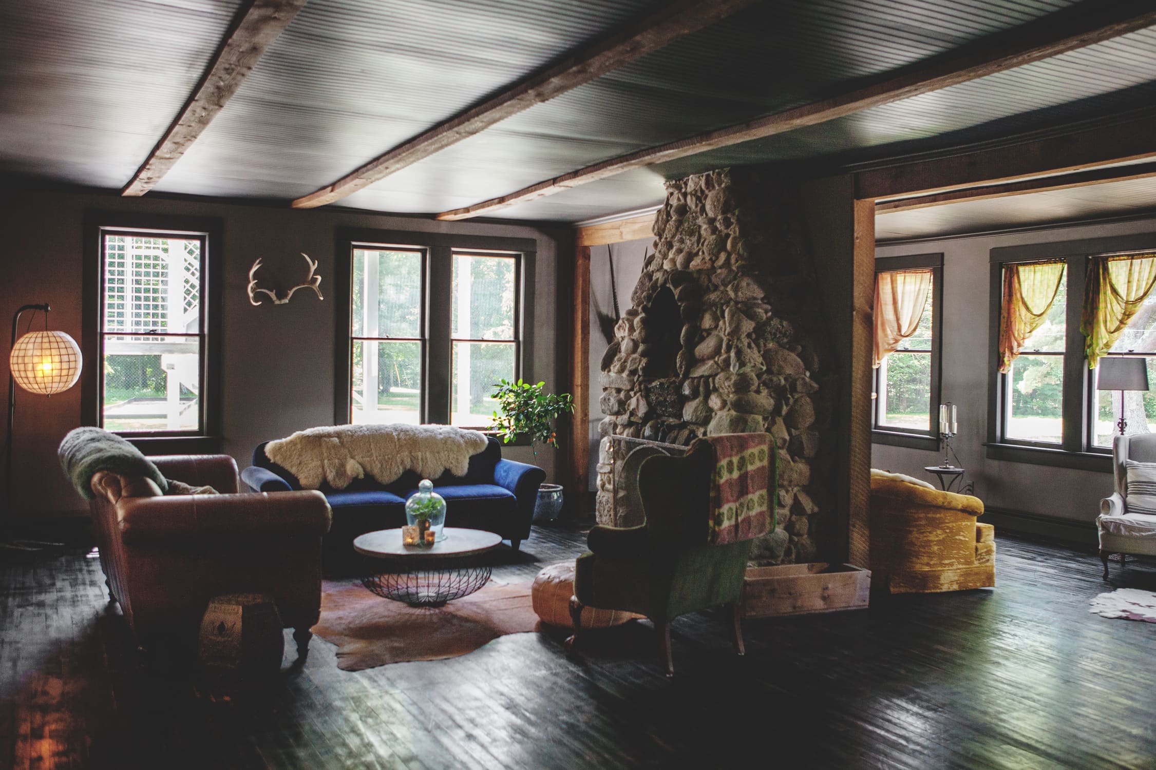 Hotel Tour: Dreamy, Rustic Modern Vintage Inn Style | Apartment Therapy