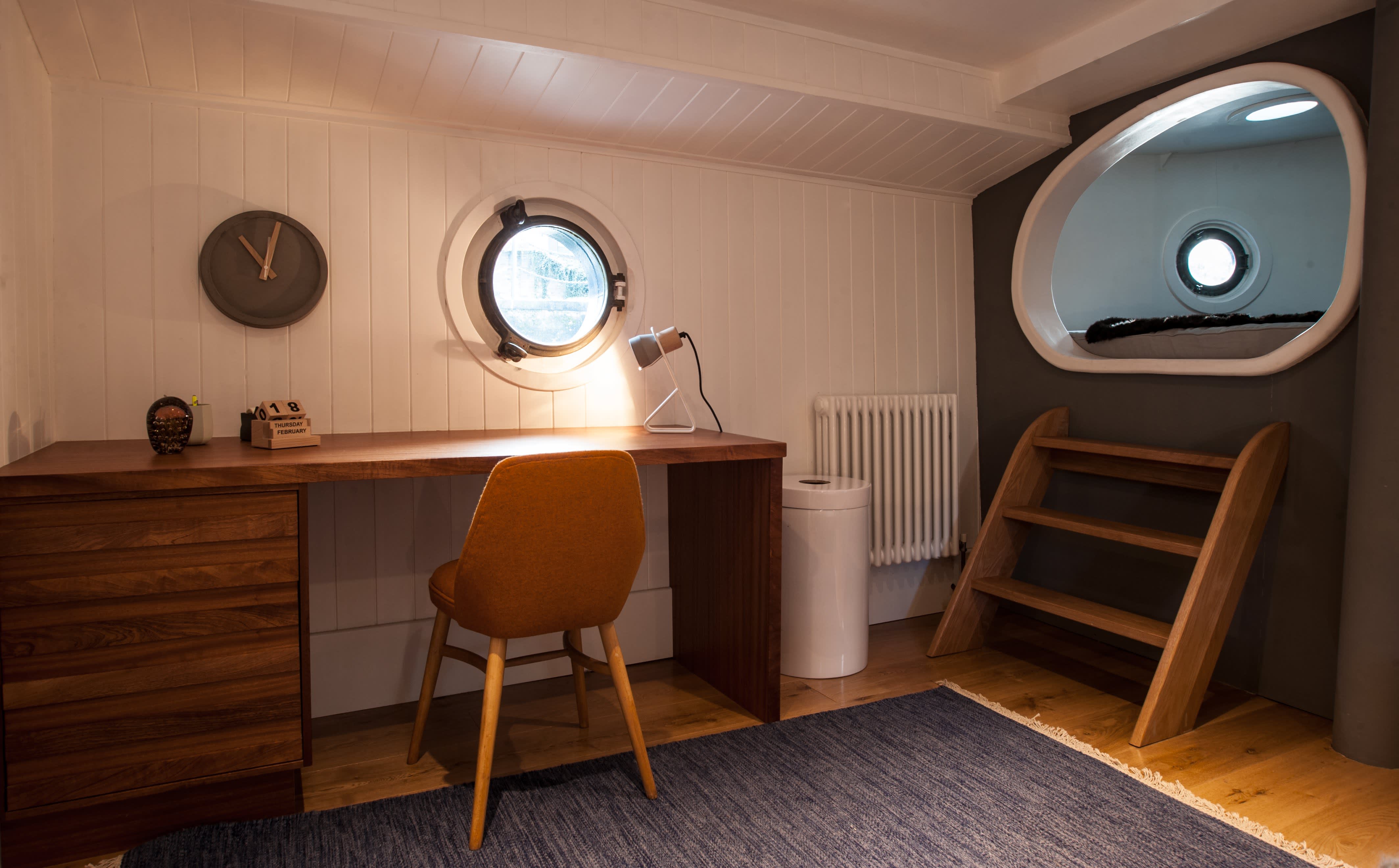 House Tour: A Restored 1925 Houseboat in London | Apartment Therapy