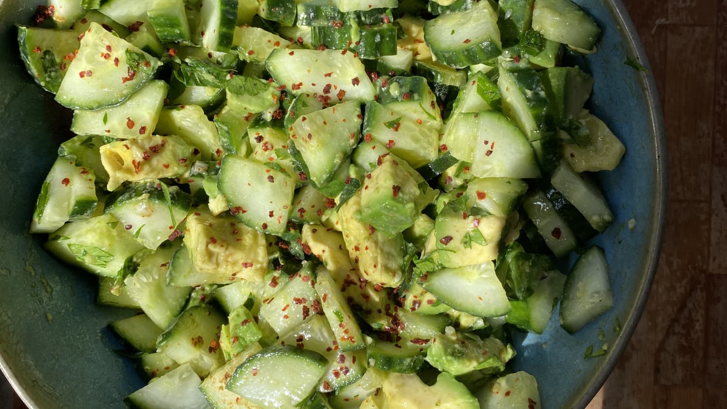 how to make avocado in salad